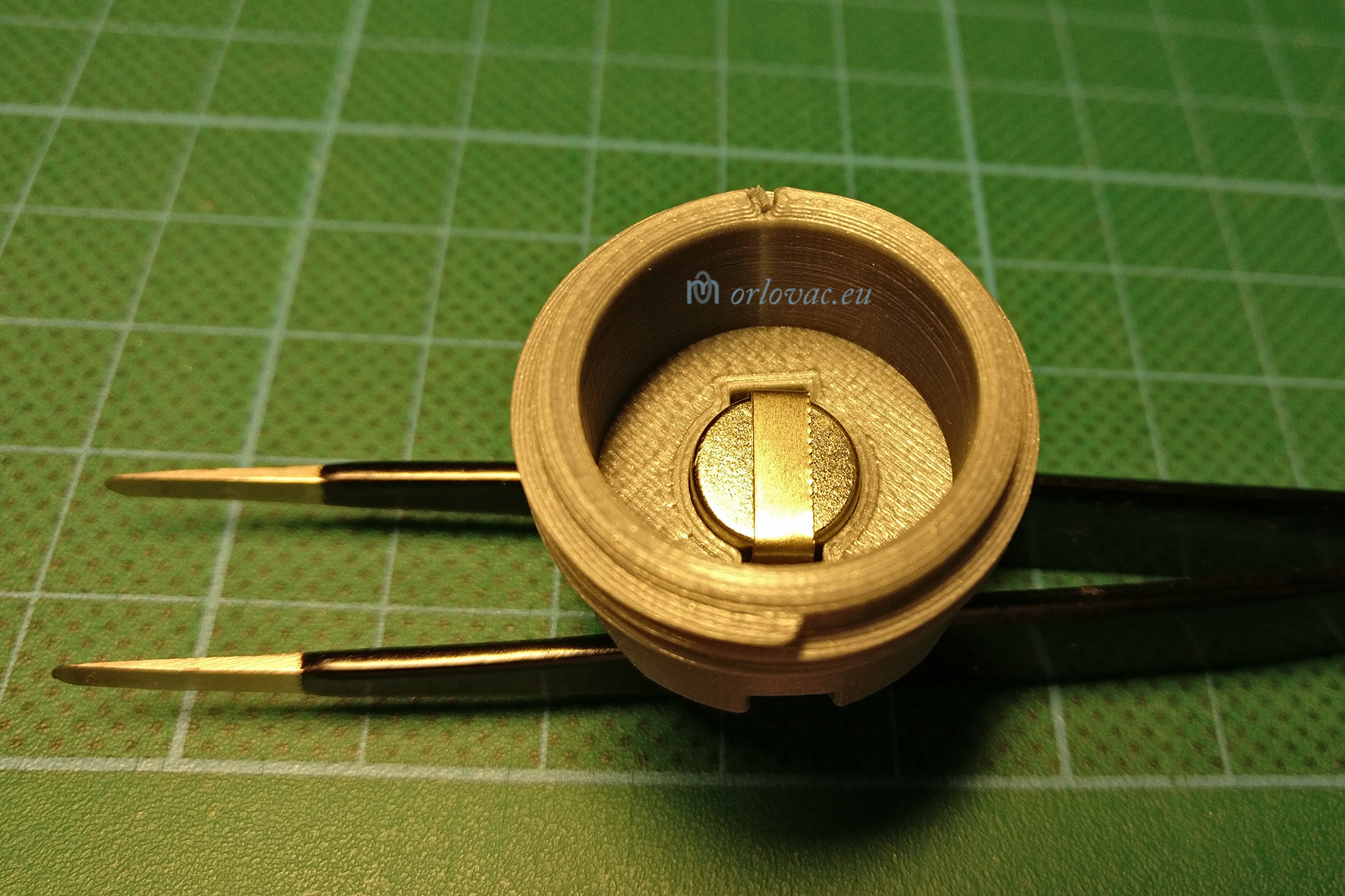 18650 Battery Magnetic Charge Holder by Marin | Download free STL model ...