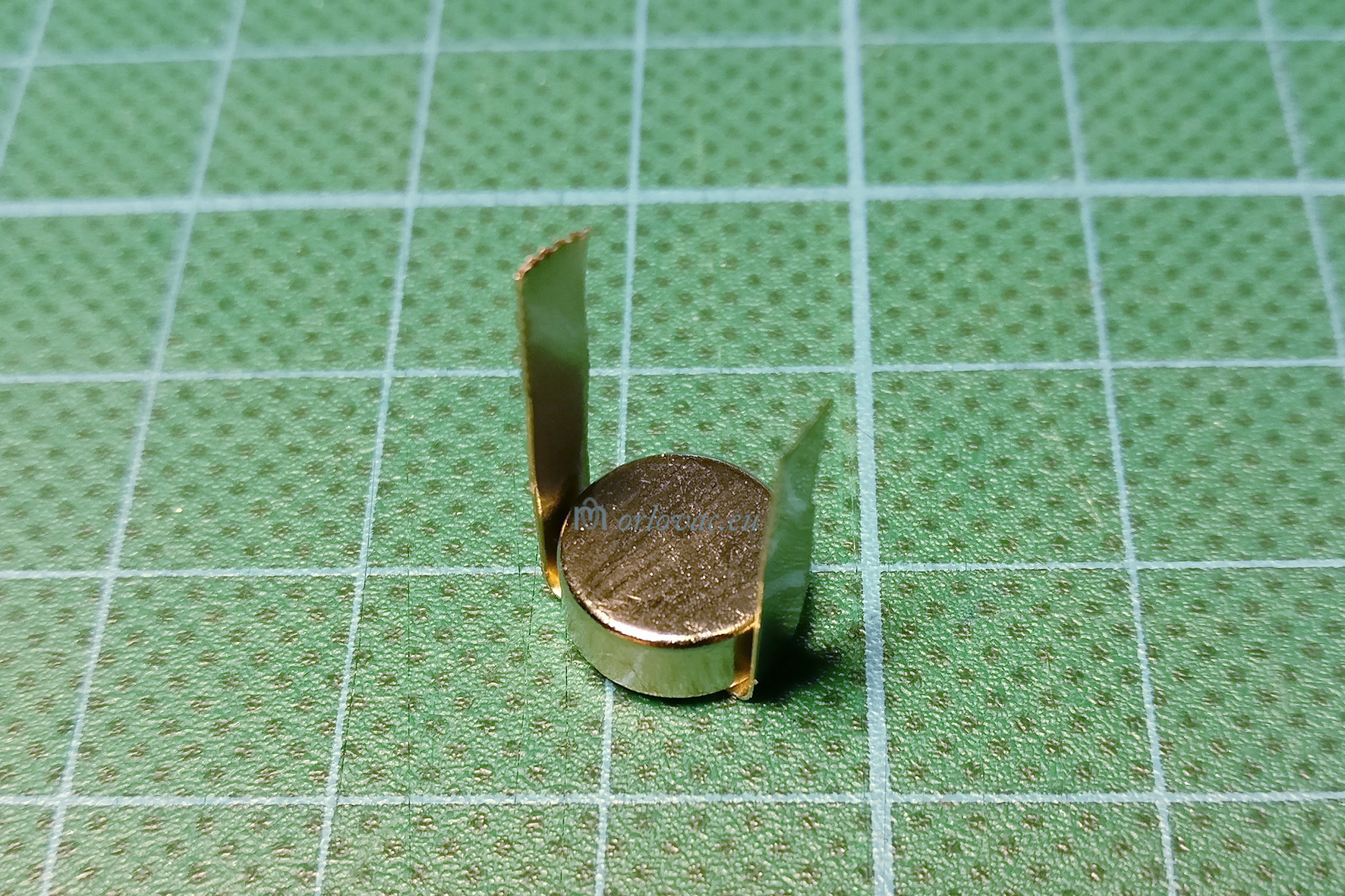 18650 Battery Magnetic Charge Holder by Marin | Download free STL model ...