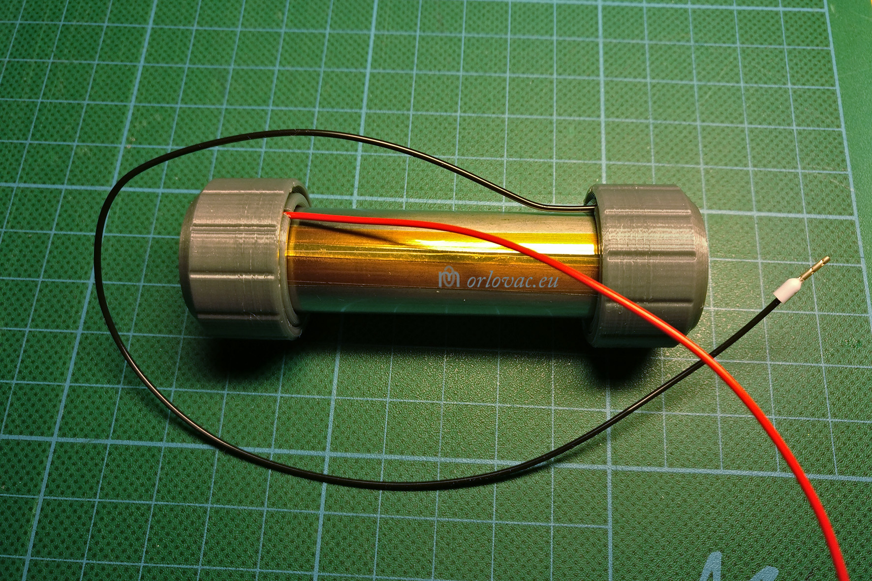 18650 Battery Magnetic Charge Holder by Marin | Download free STL model ...