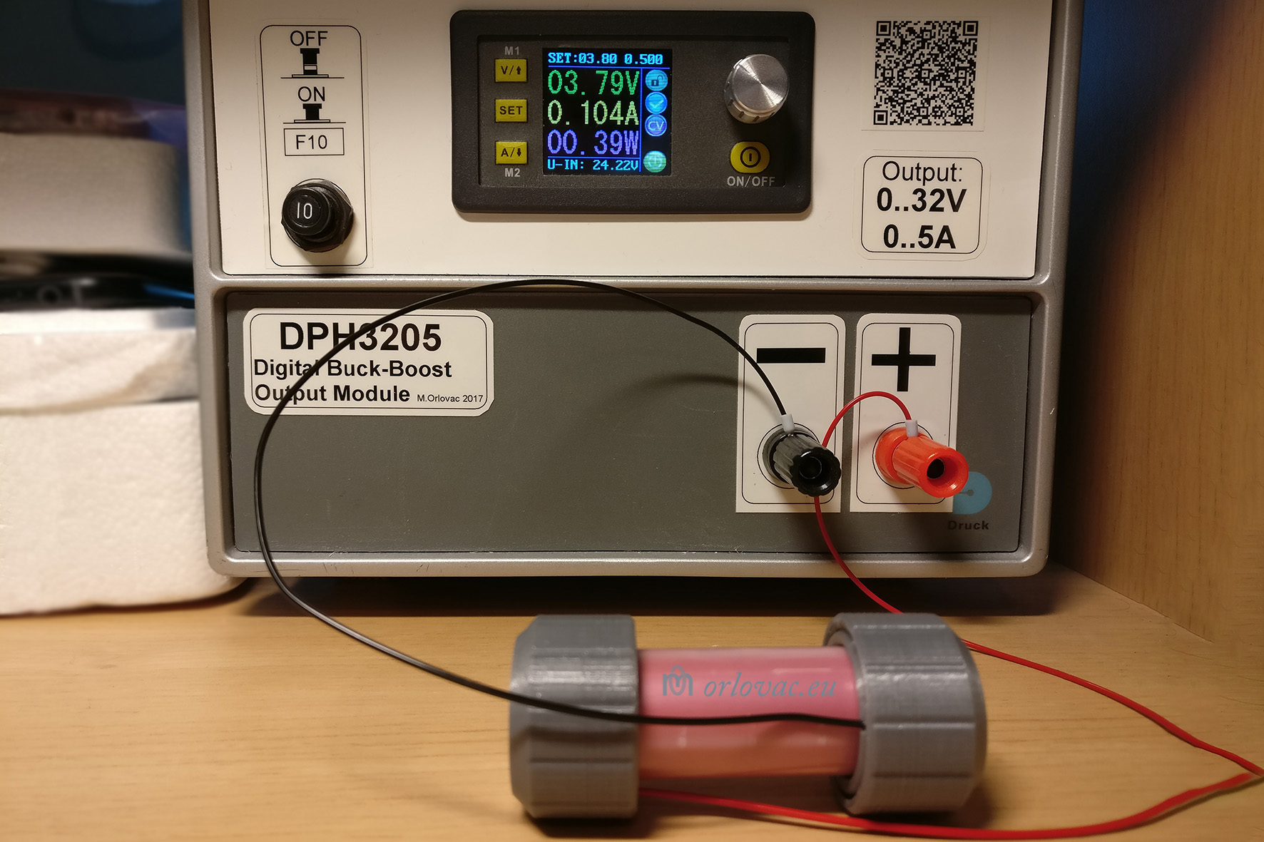 18650 Battery Magnetic Charge Holder by Marin | Download free STL model ...
