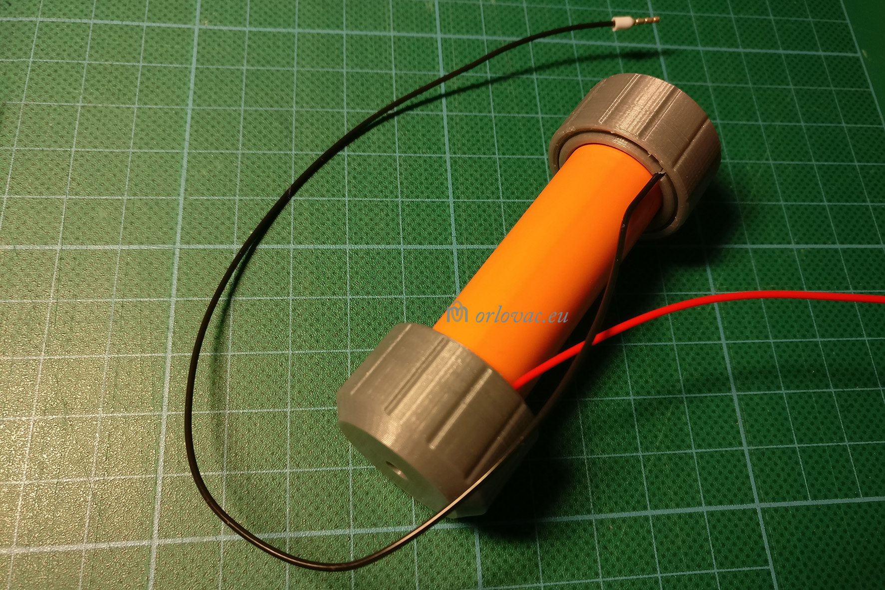 18650 Battery Magnetic Charge Holder by Marin | Download free STL model ...