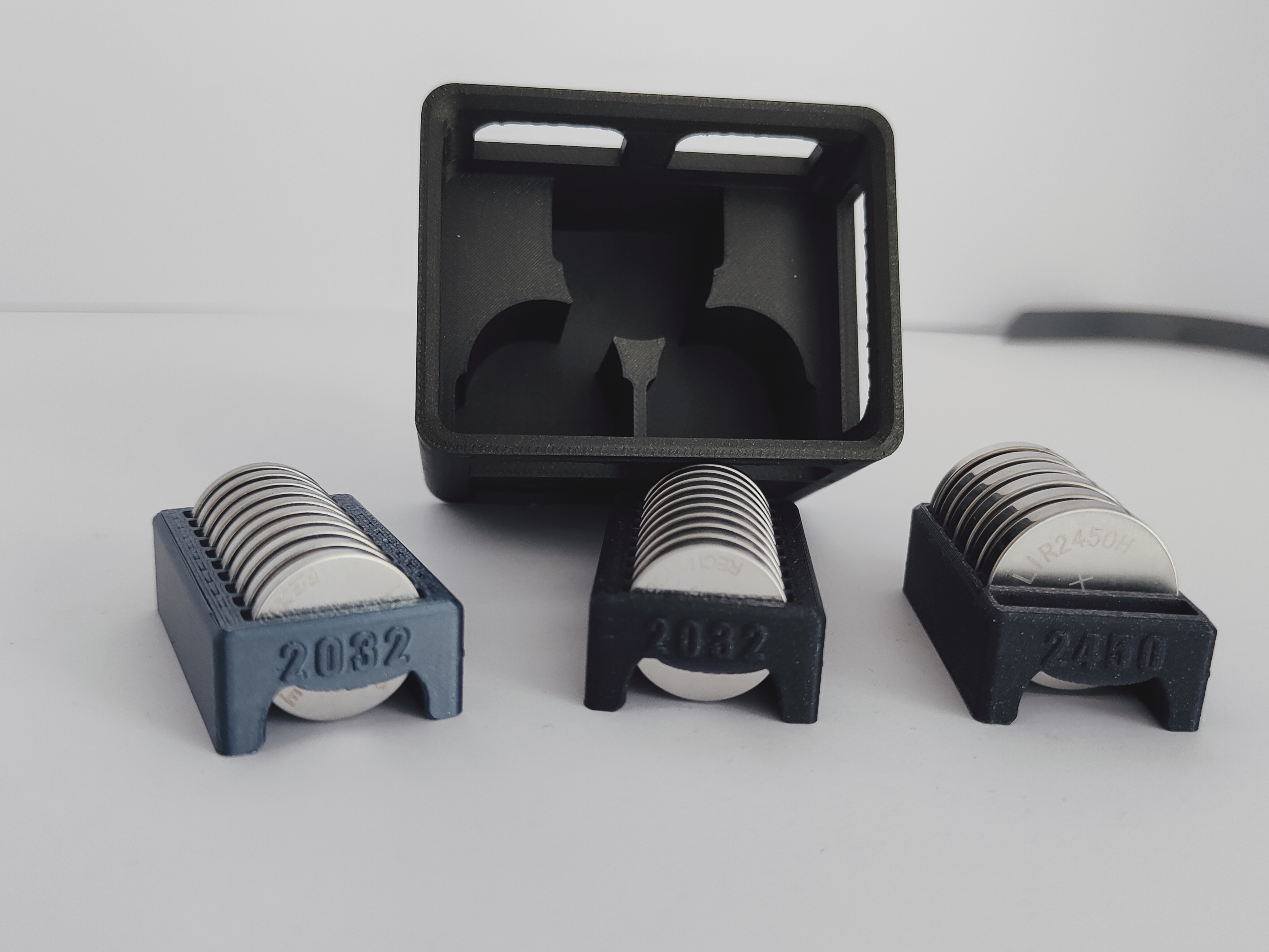 Update! - Stackable battery box (AA - AAA - 9V Blocks - CR2XX) by ...