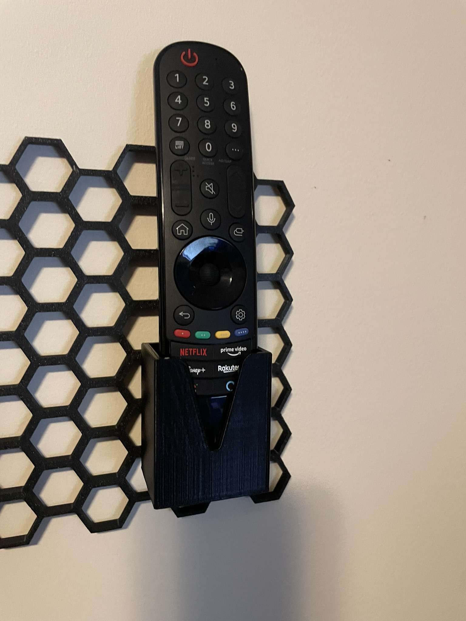 HSW LG Magic Remote Mount by Leon Kabel | Download free STL model ...