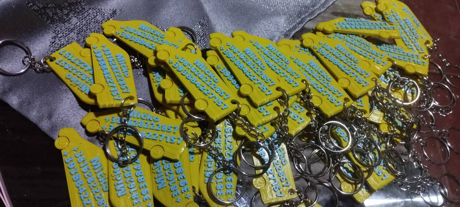 Mercedes sprinter keychain by Kankaras | Download free STL model ...