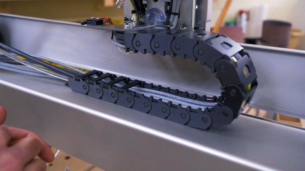 Drag Chain with removable closing brackets by Marius Hornberger ...