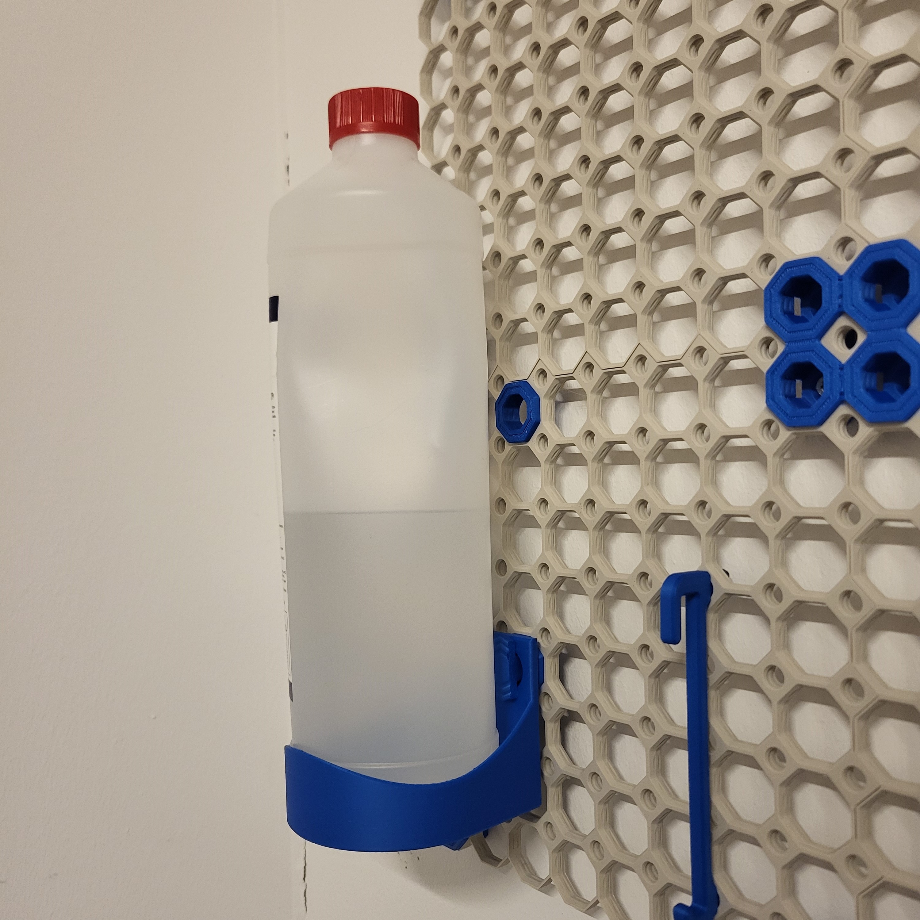 Multiboard Bottle Holder 80mm Diameter by KingCharles | Download free ...