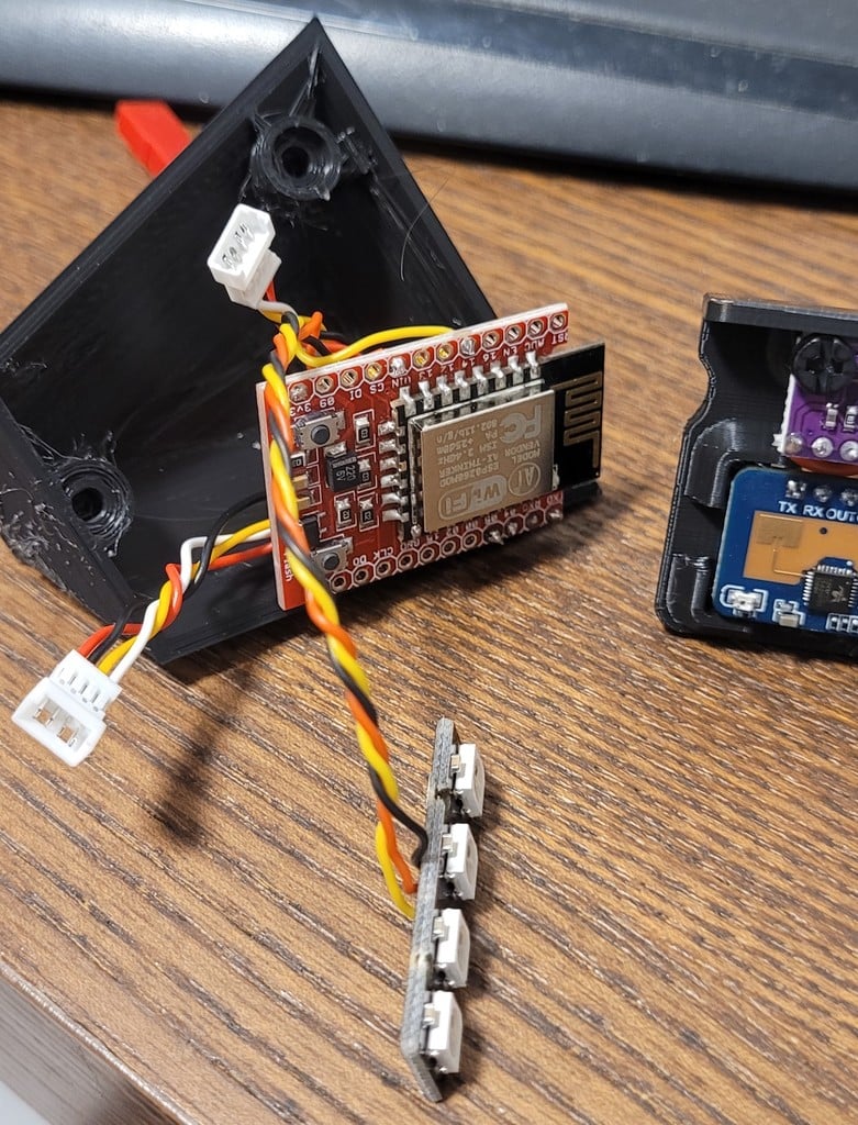 Presence sensor ESP8266, LD2410C, BME280 and WS2812 Status Led by Eddi ...