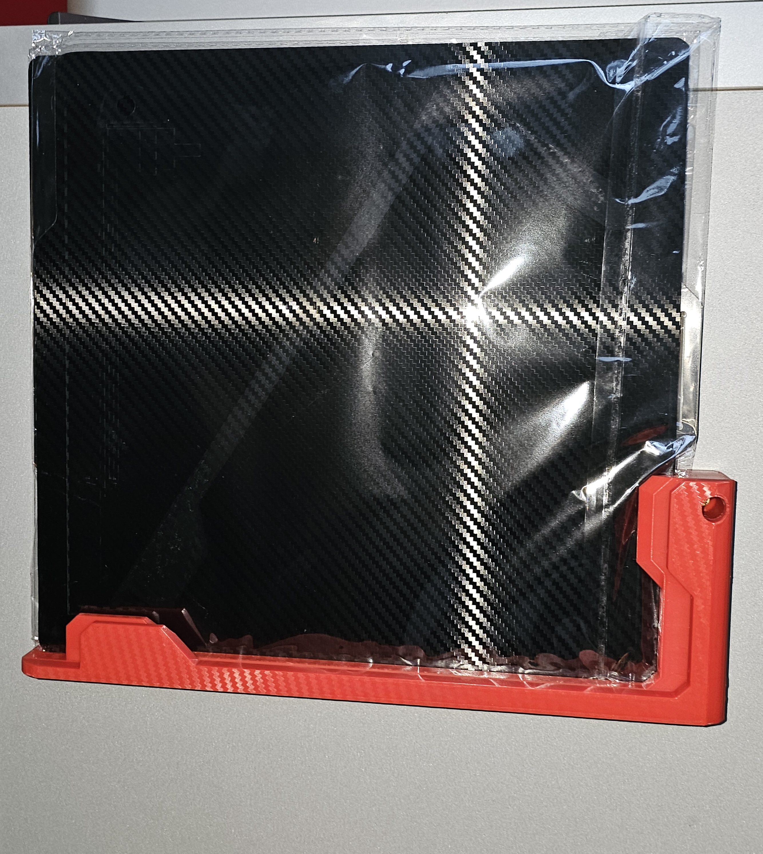 Bambu build plate holder Remix pattern front , screwable by Chris Ne ...