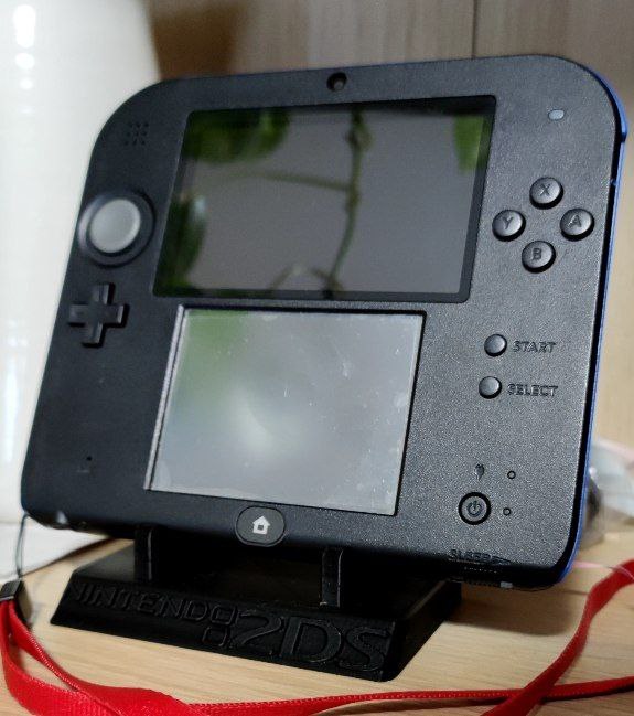 2ds stand store