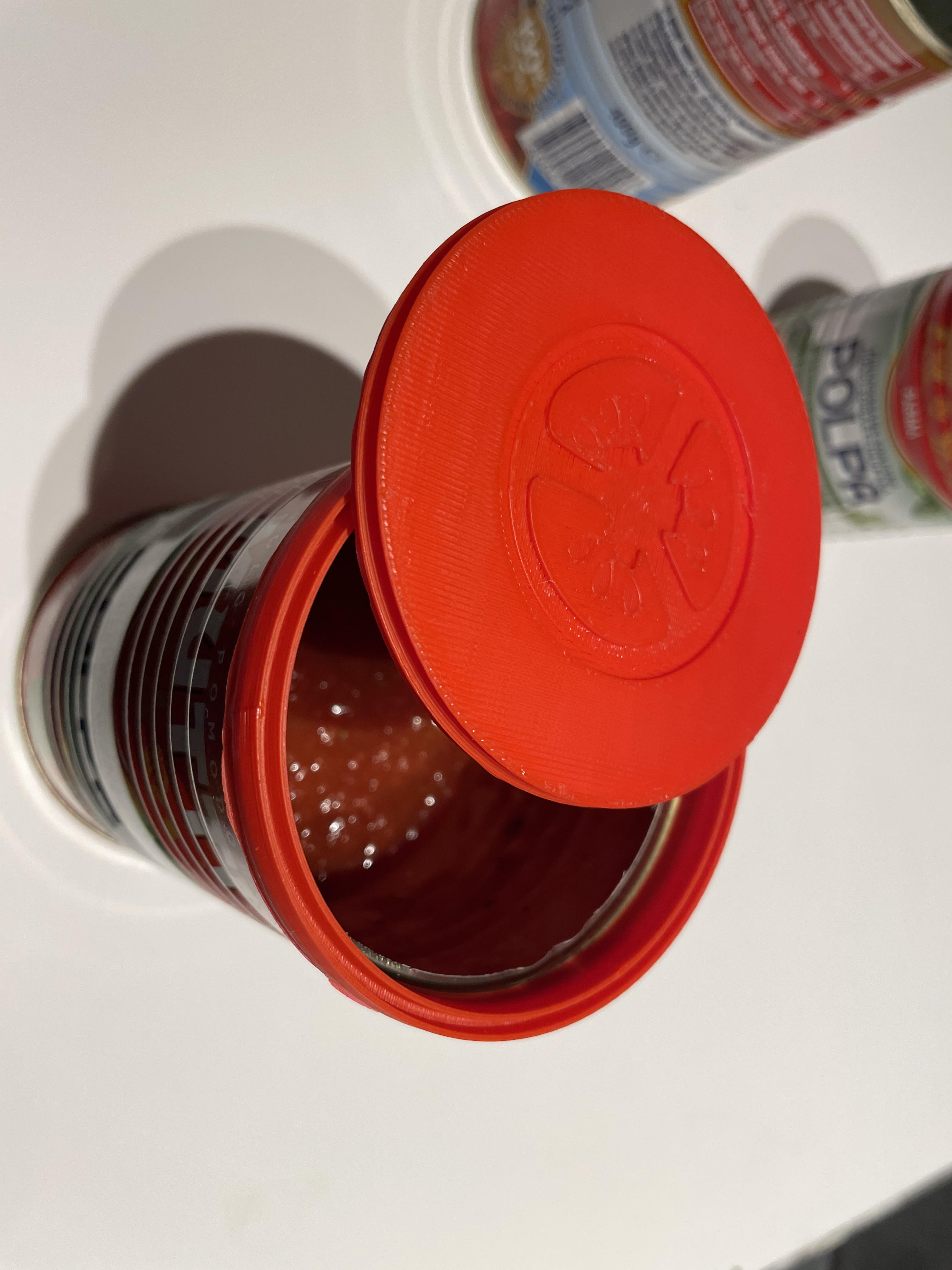 Mutti tomato sauce can stacker (with optional cap) by Marco Ponzetti ...