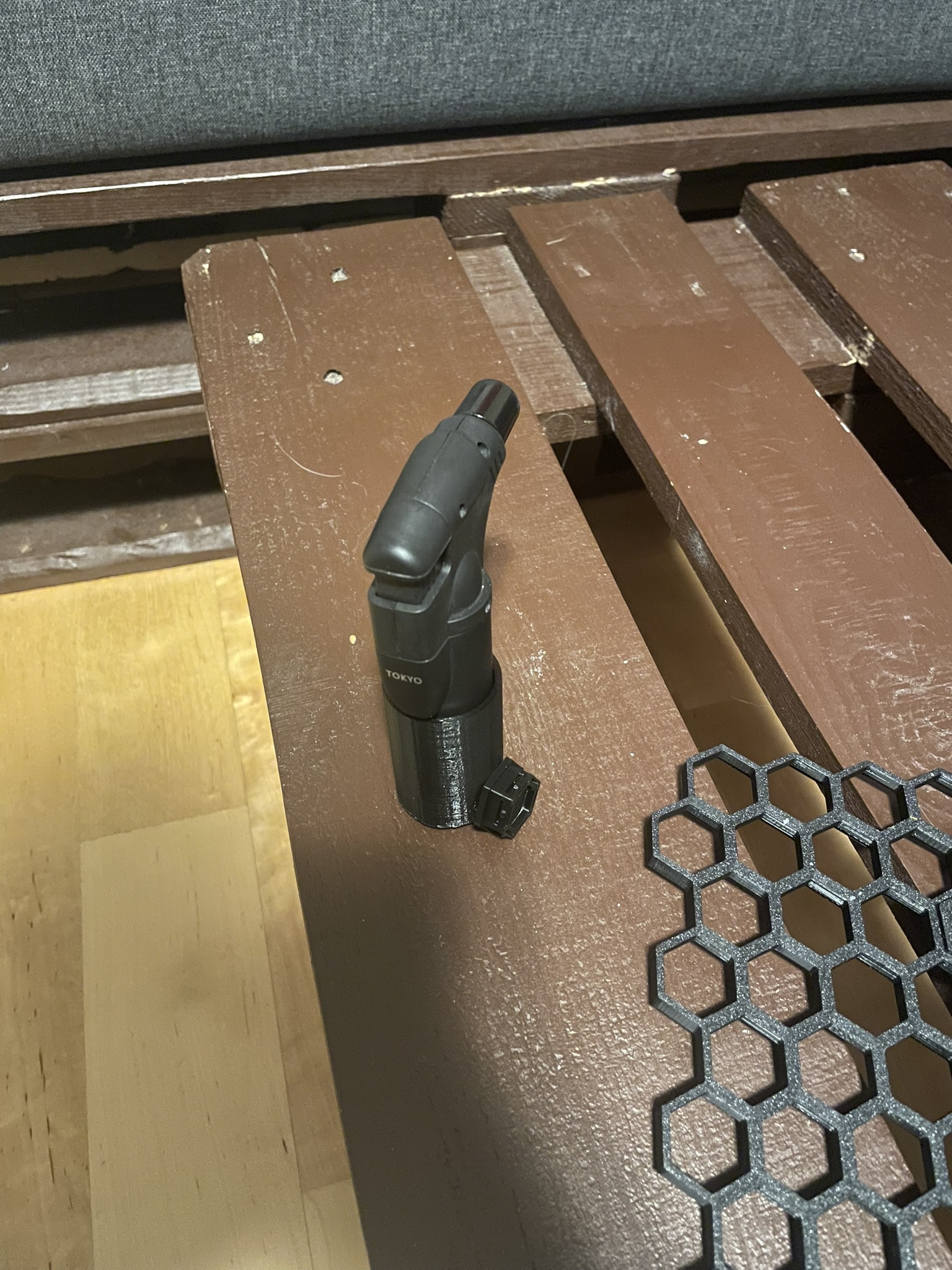 HSW cheap amazon lighter mount by Leon Kabel | Download free STL model ...