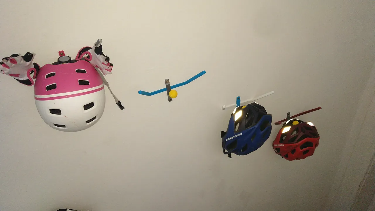Helmet hanger by Lokva | Download free STL model | Printables.com