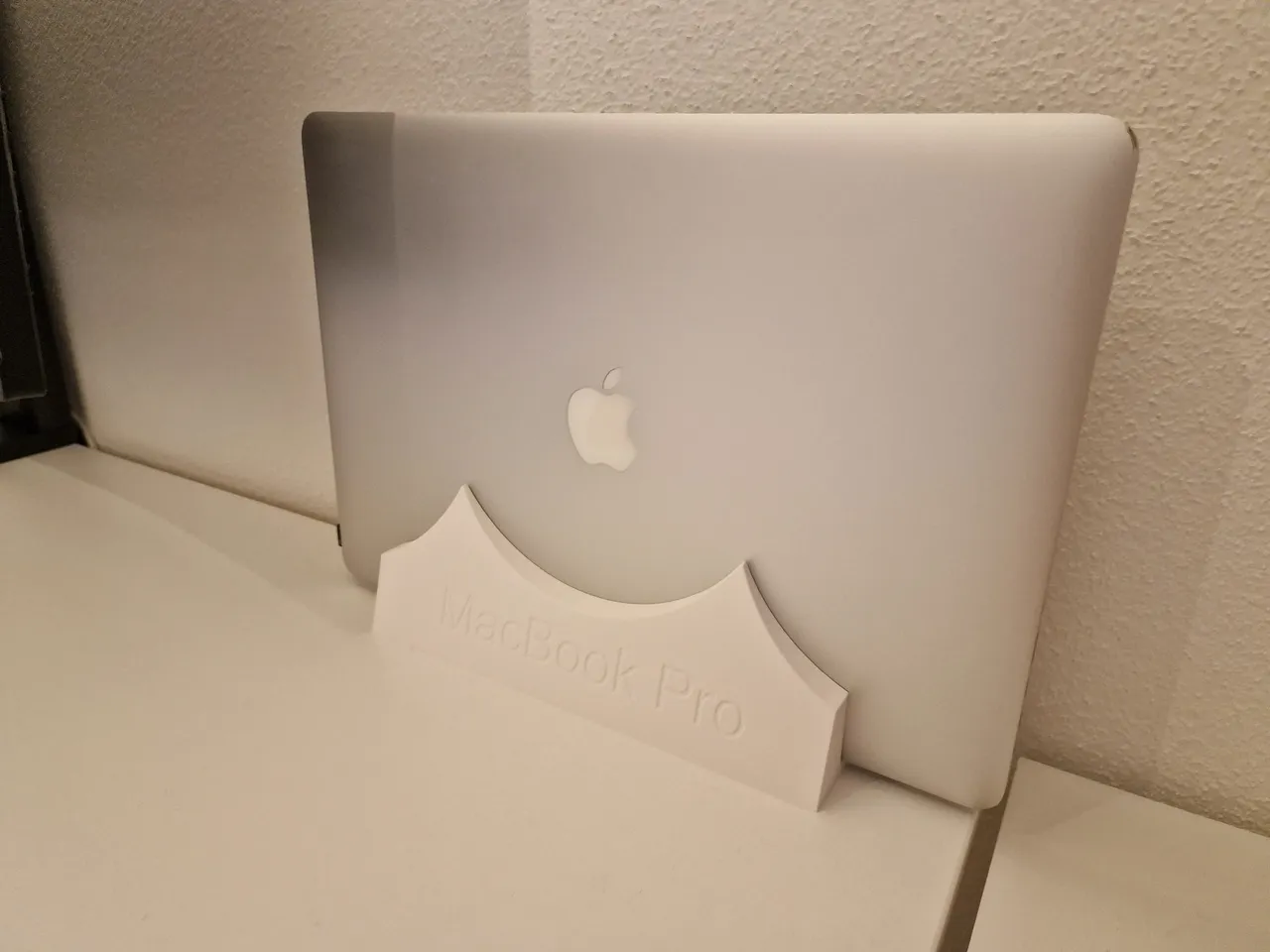 MacBook Pro Mid 2015 stand by simon | Download free STL model ...
