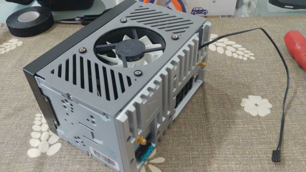 Android Radio Top Cover by idesire90 | Download free STL model ...