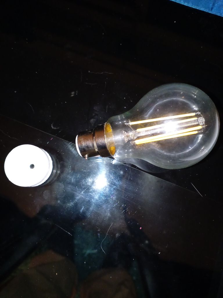 Bayonet Cap Bulb holder by Bluefrogman | Download free STL model ...