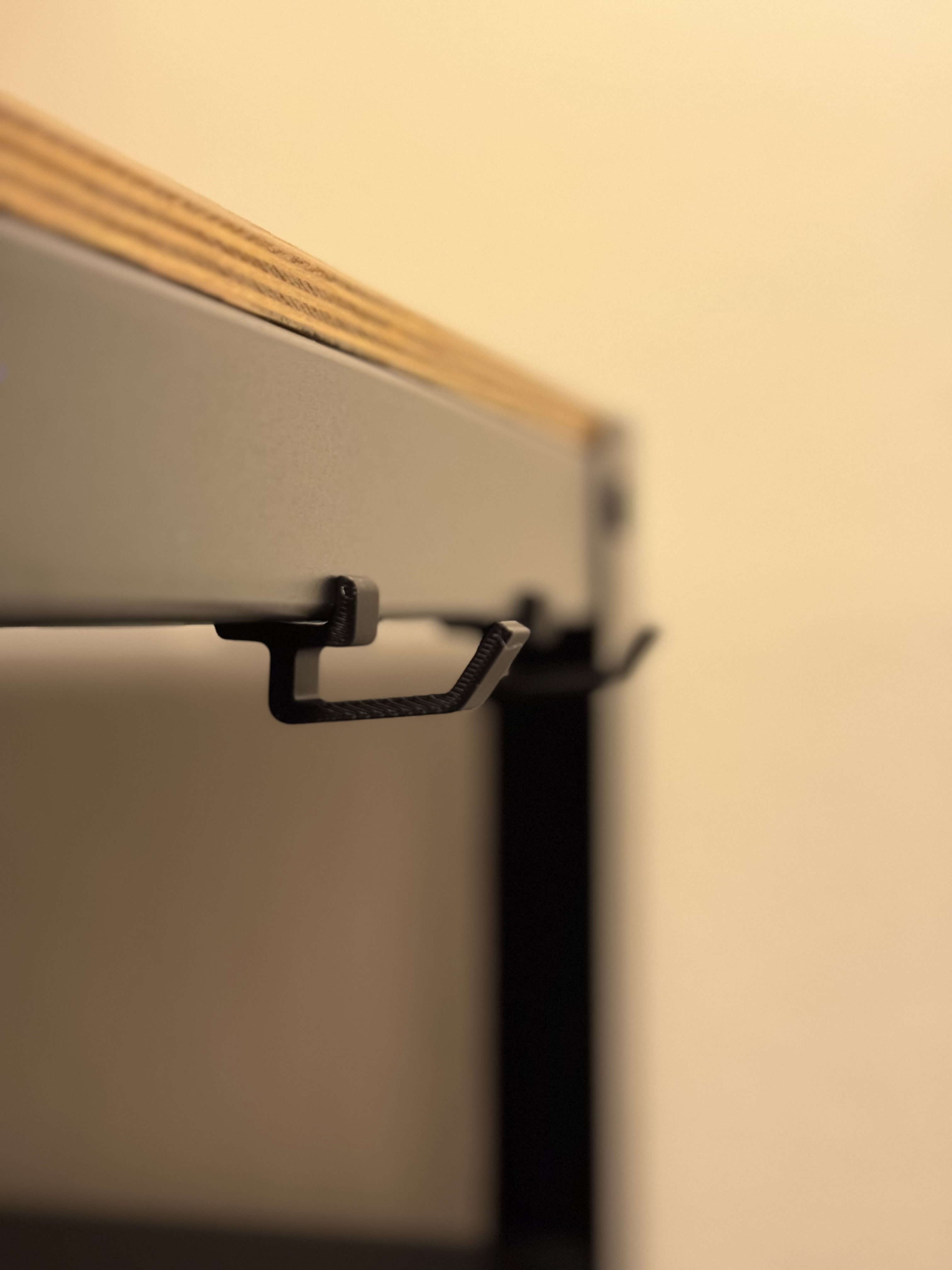 IKEA BROR Work Bench Hook (clippable) by raedically | Download free STL ...