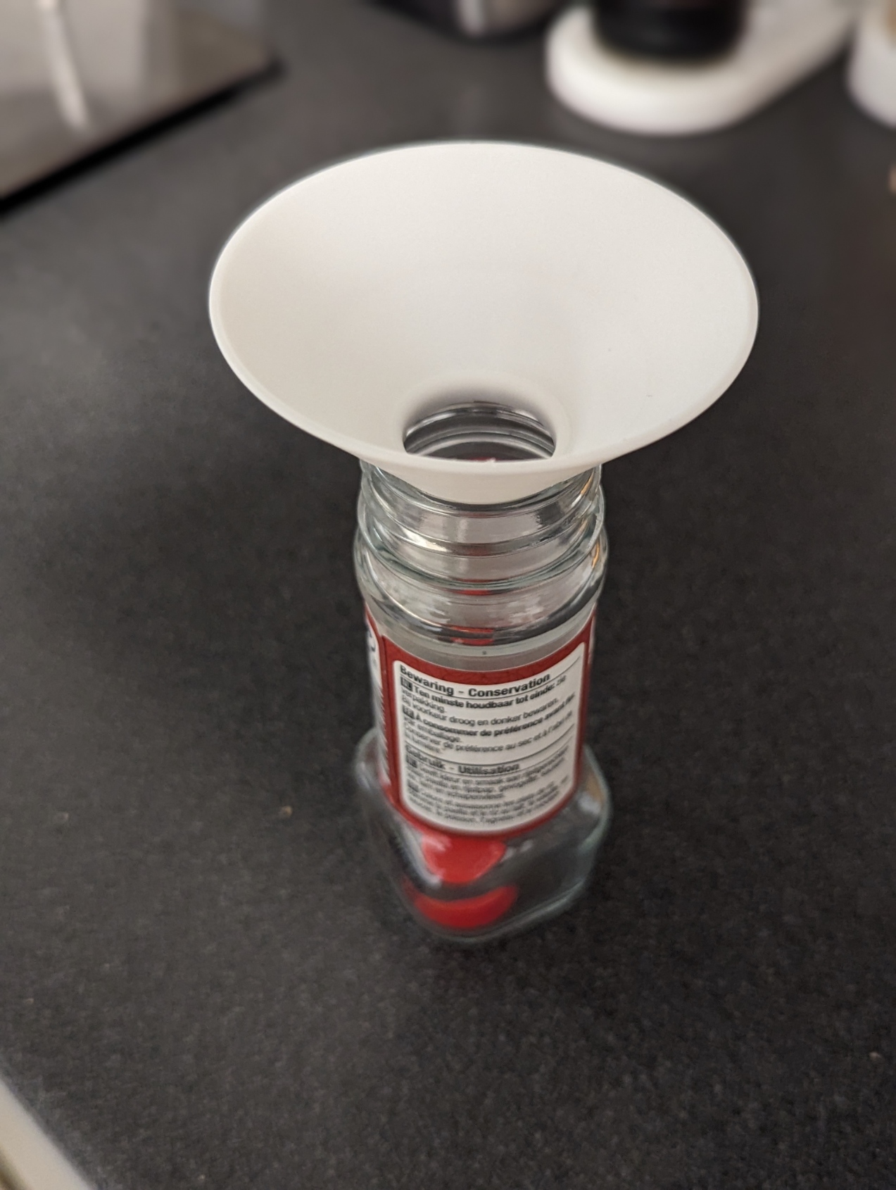 Spice / Herb / Salt / Pepper Funnel by Tokolozi | Download free STL ...