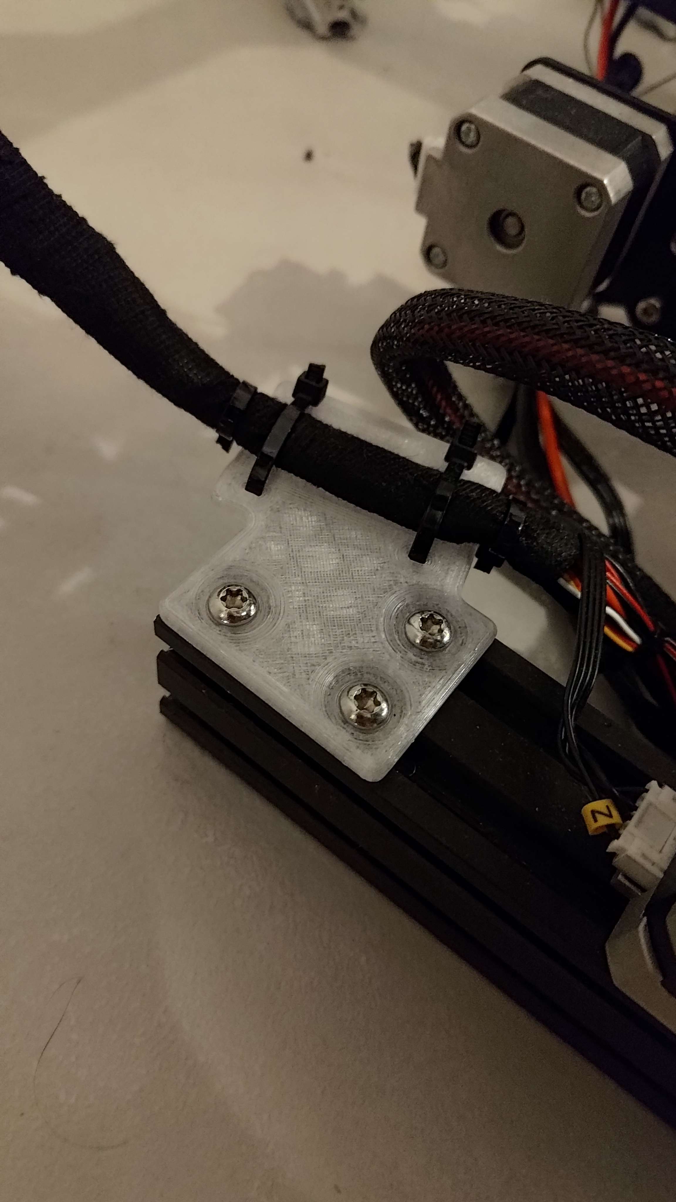 Ender 3 Cable management bracket by JacekRyjanPlz | Download free STL ...