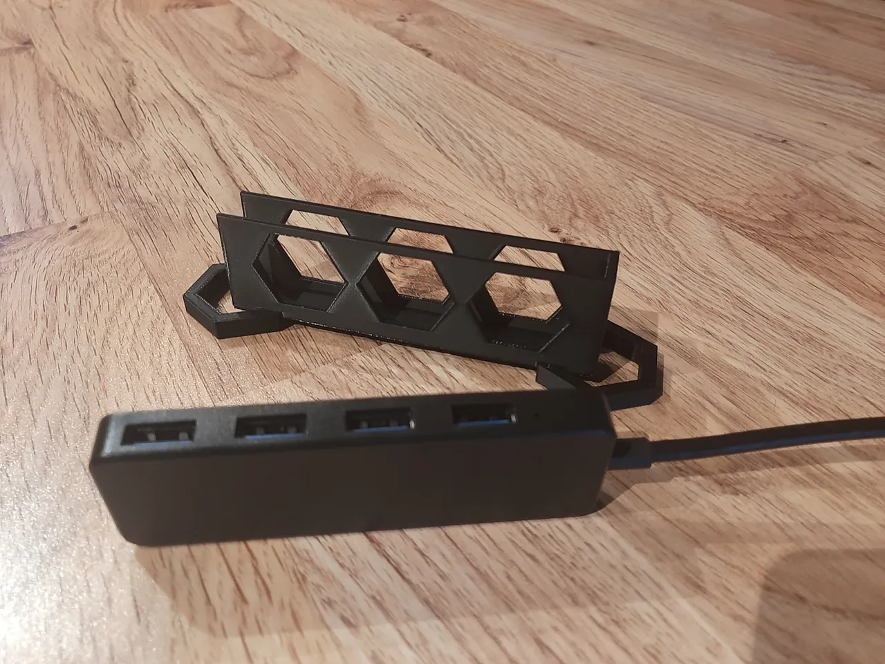 Stand for VIENON 4-Port USB 3.0 Hub by 3B_Real | Download free STL ...
