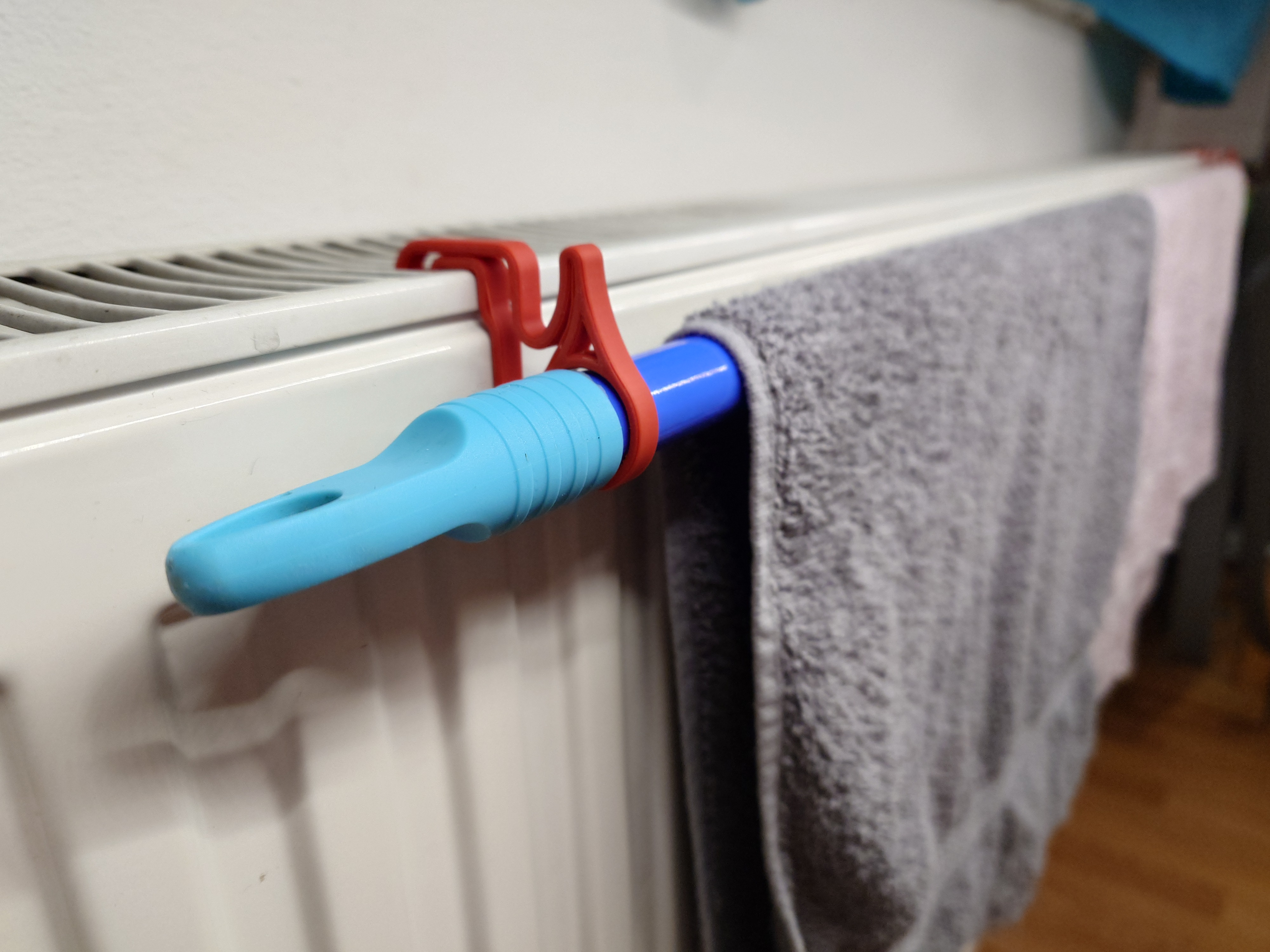 Simplest radiator hook / hanger by TigFur | Download free STL model ...