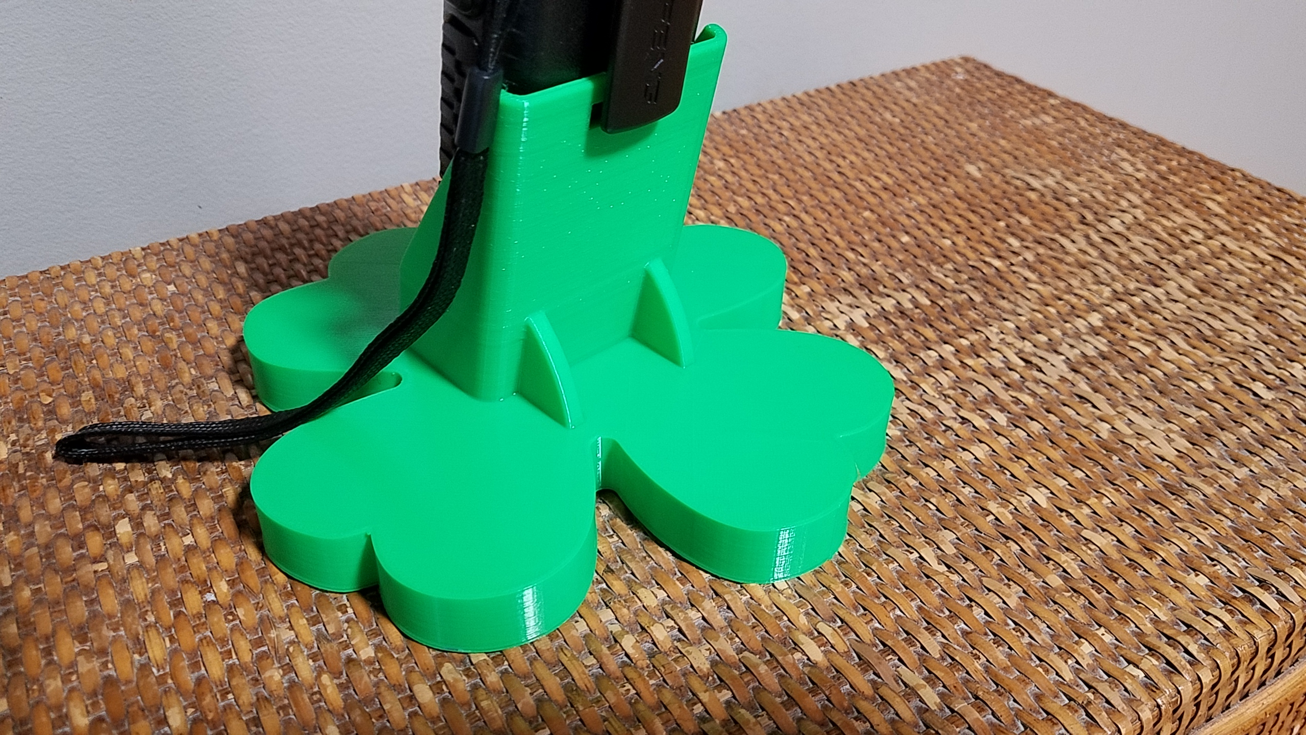 Luck o' the Baofeng Gang! Ludicrously Large Clover Shaped Radio Holder ...