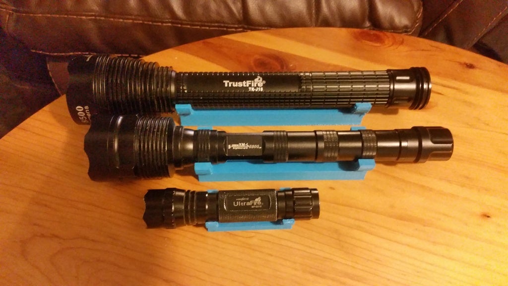Trustfire TR-J18 flashlight stand por Okcazure | Descargar modelo STL ...