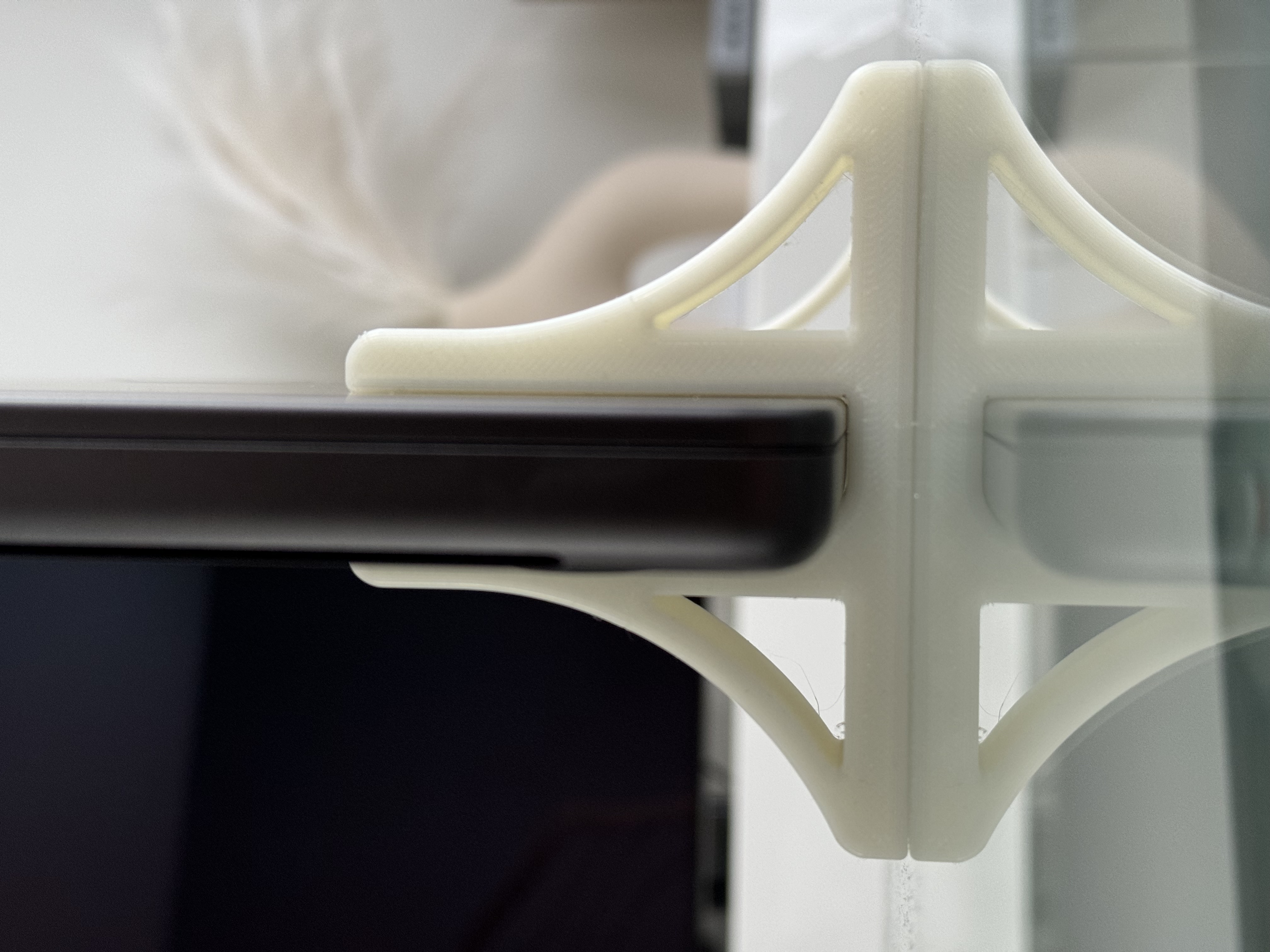 MacBook Pro 16 vertical stand legs by Geddy | Download free STL model ...