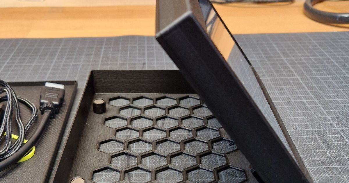 Storage case and stand for 7inch HDMI screen by oXiVanisher | Download ...