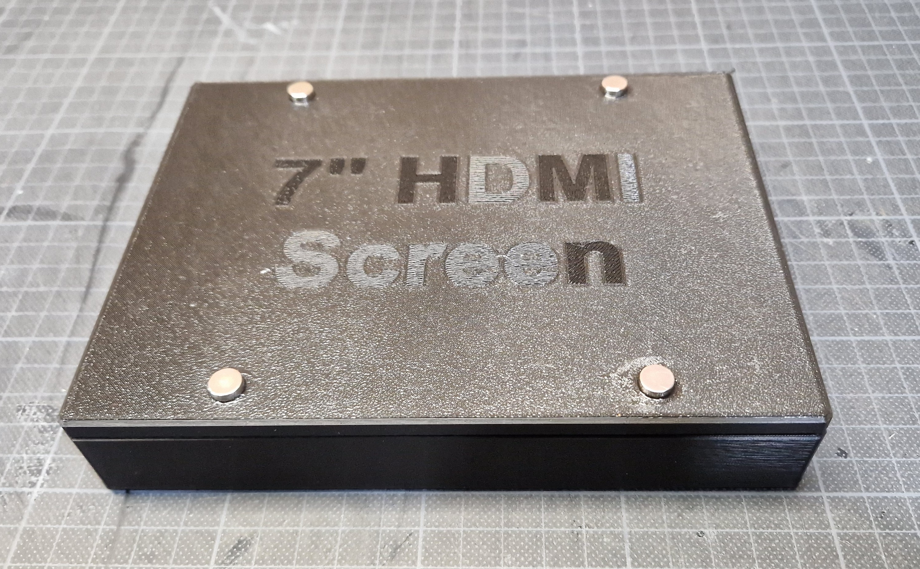 Storage case and stand for 7inch HDMI screen by oXiVanisher | Download ...