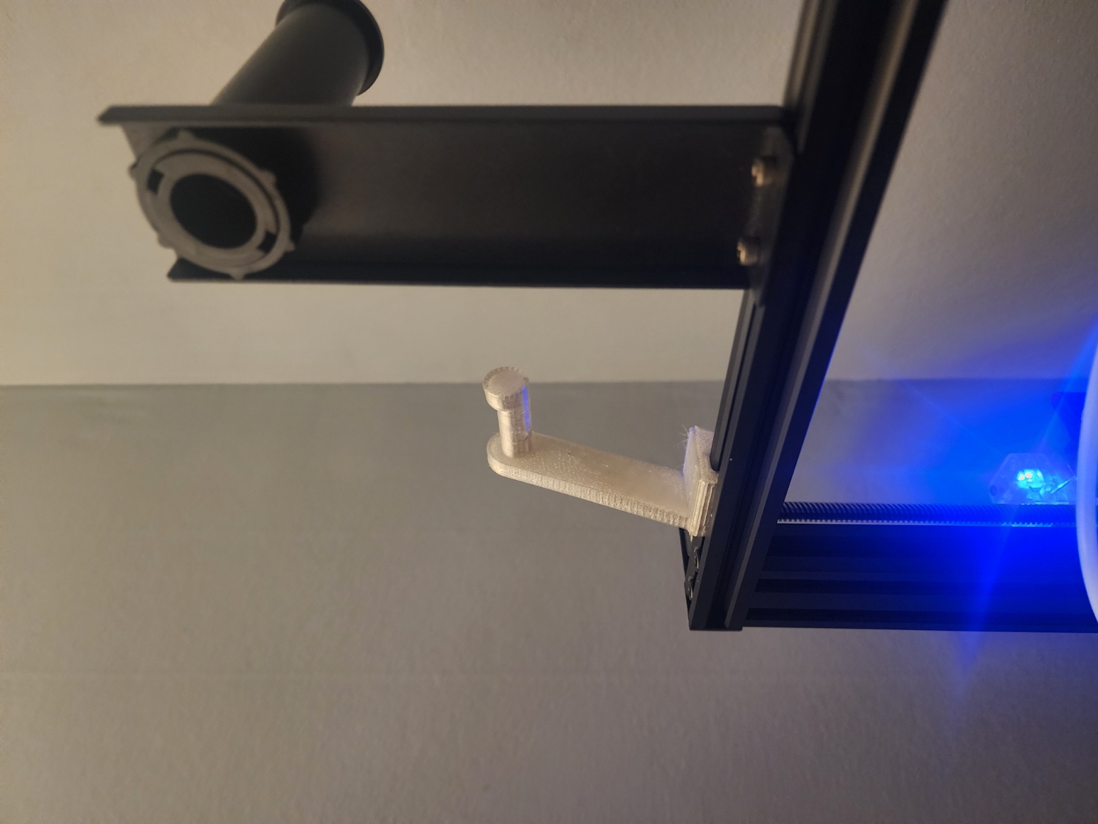 Mini Spooler Filament Holder Mount by BarTroll | Download free STL ...