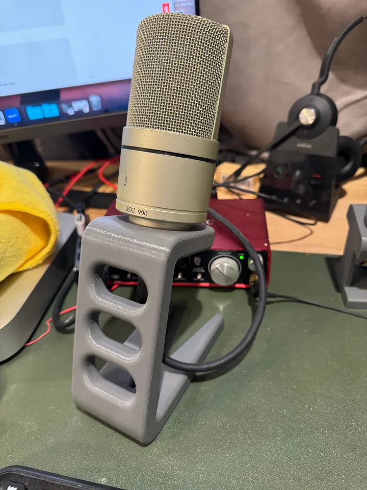 MXL 990 Microphone Desk Stand by yow_shipyards | Download free STL ...