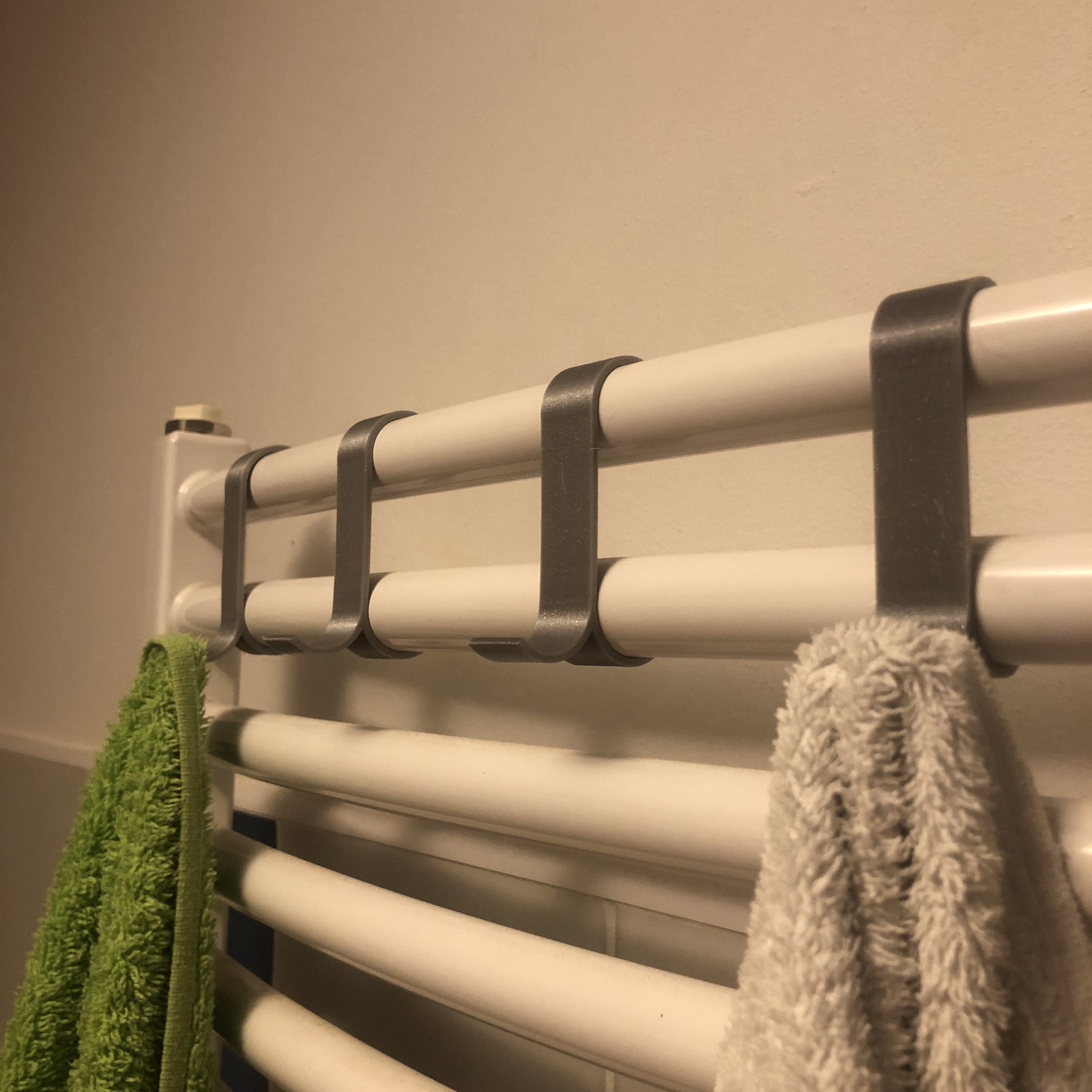 Simple hook for heating ladder by ospalenka | Download free STL model ...