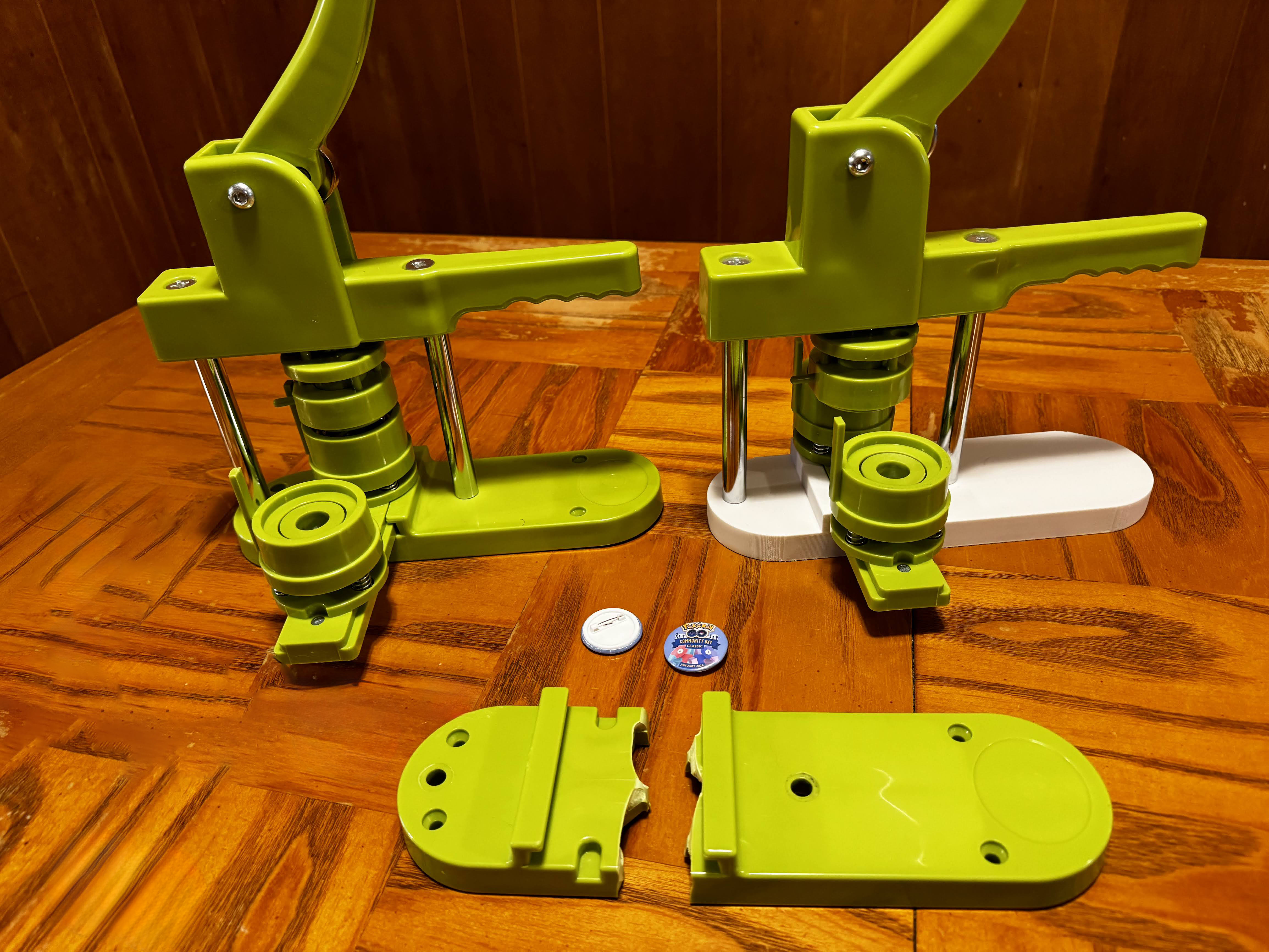 Button Maker Press Base (sliding mold) by Kopp3D | Download free STL ...