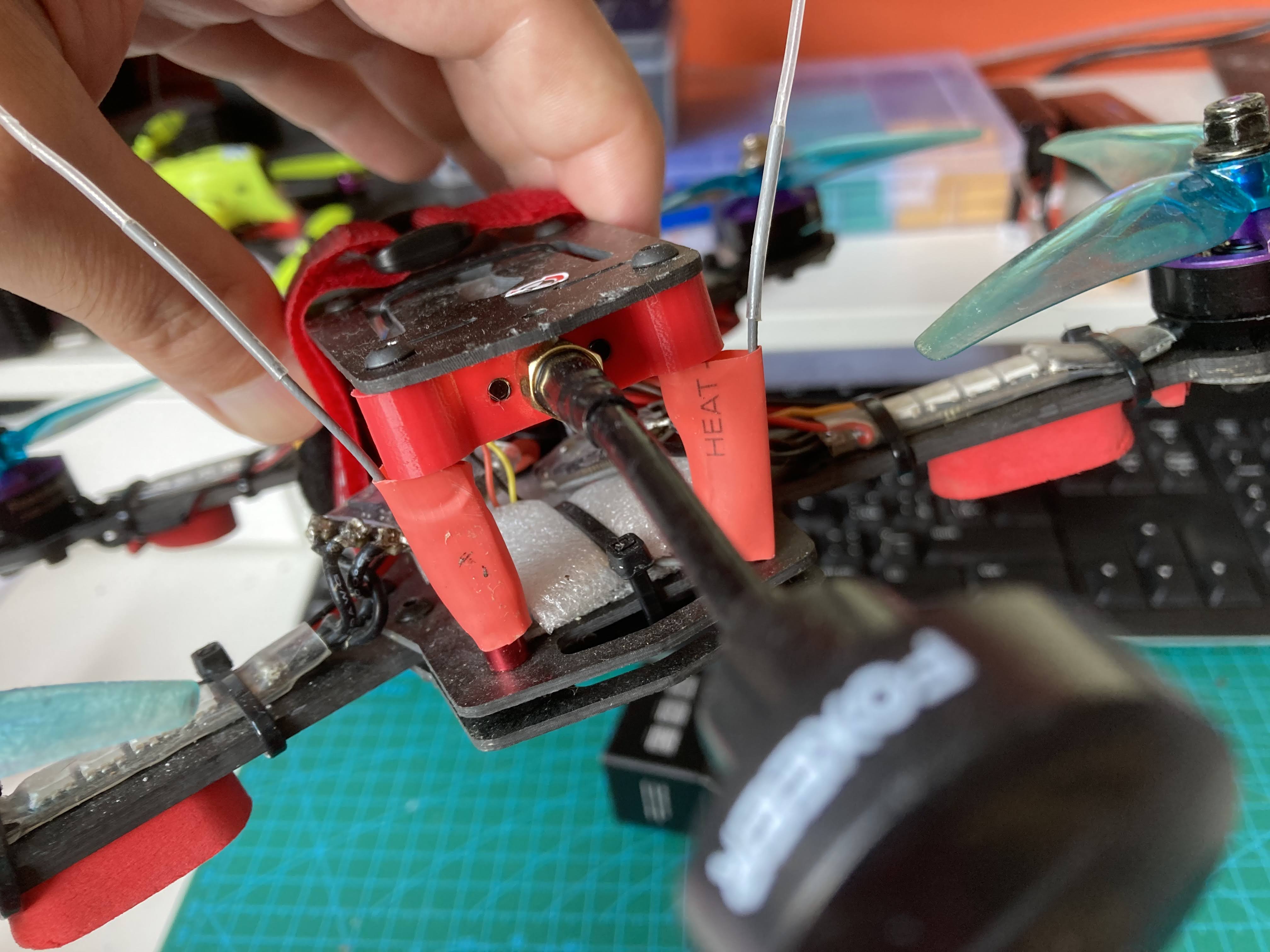 FPV drone antenna holder by Tflandera | Download free STL model ...