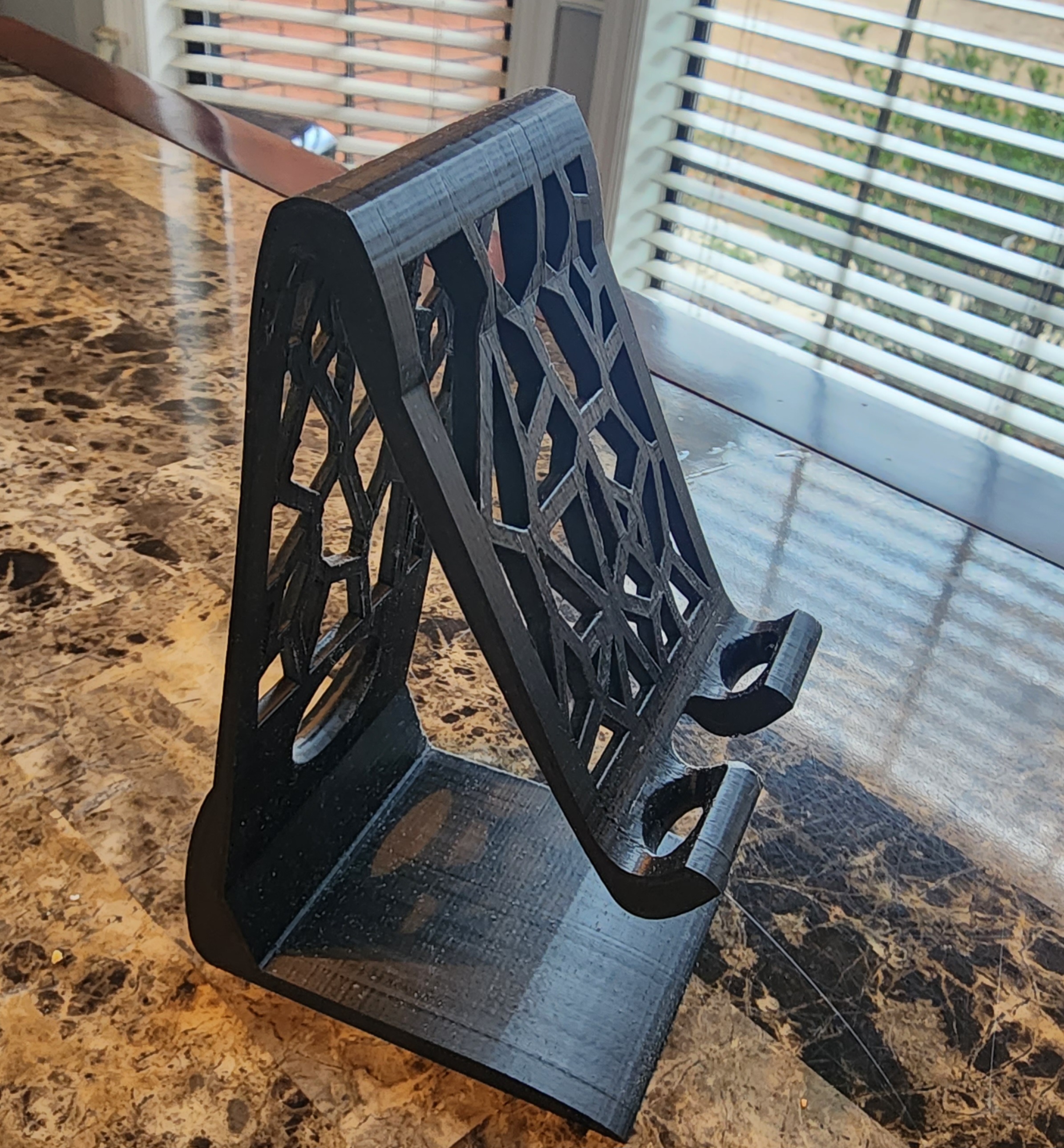 Tall Voronoi Phone Stand by Ken Lantz | Download free STL model ...