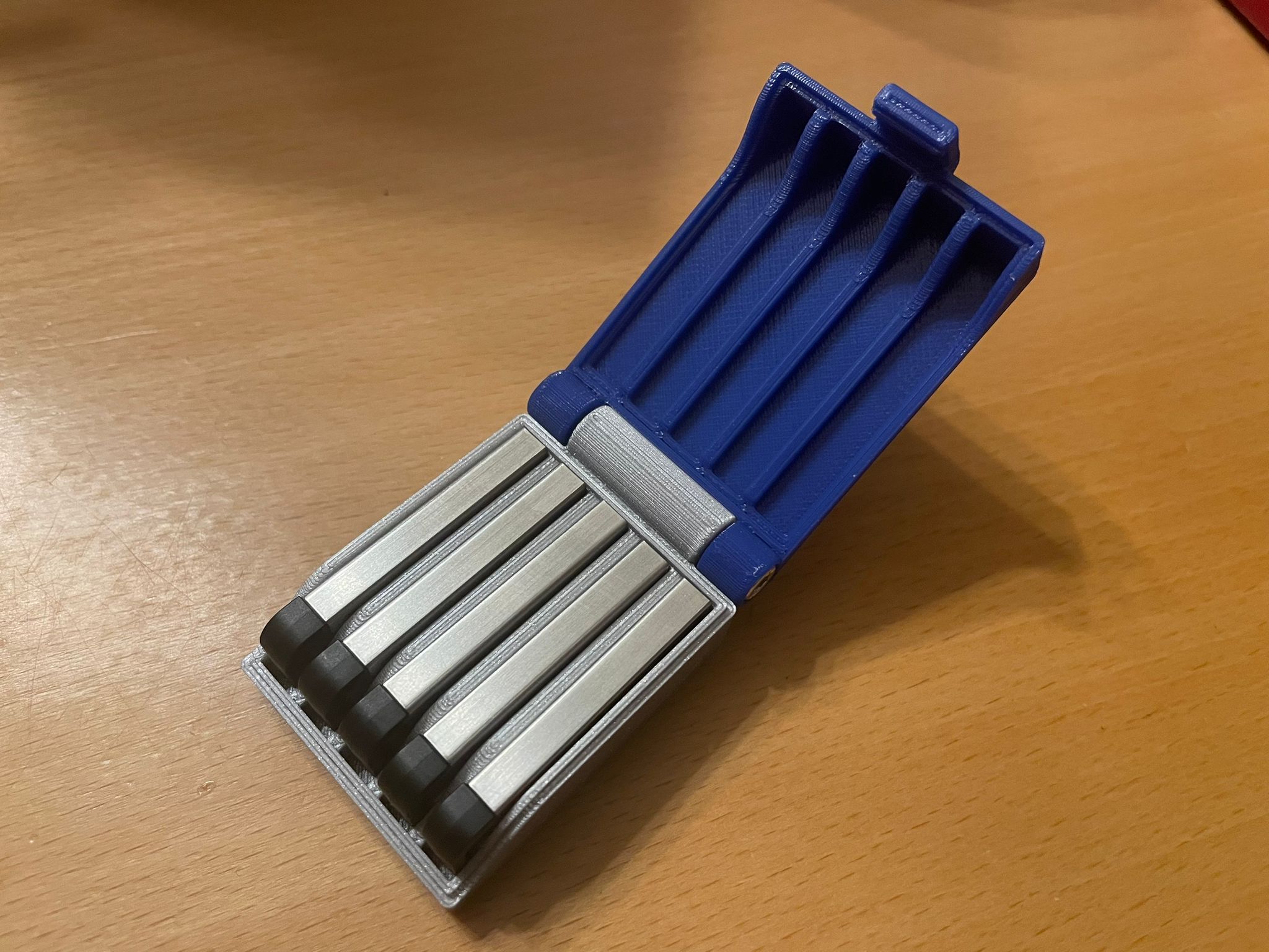 USB Box 5 stick by Soptik | Download free STL model | Printables.com