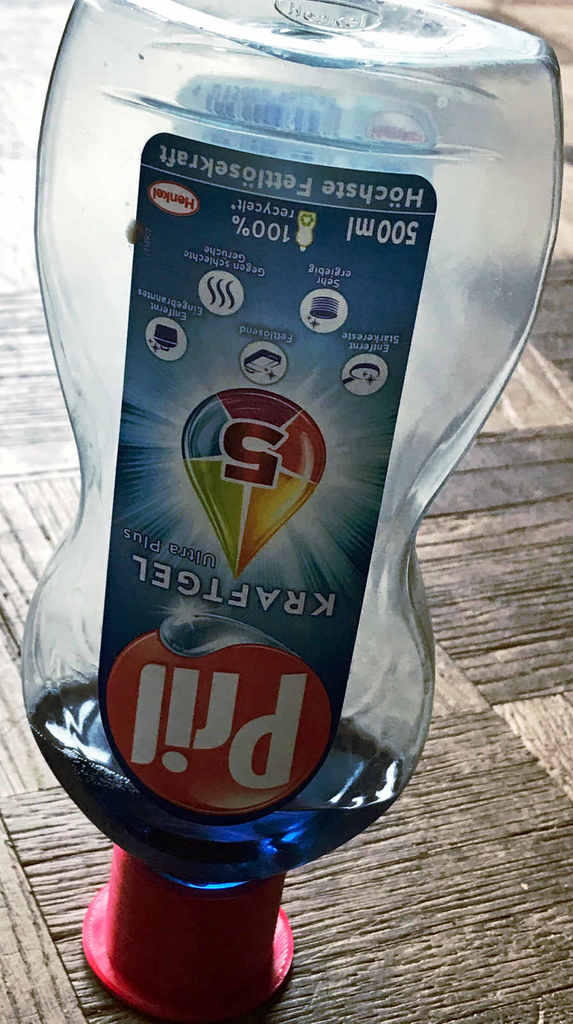 Upside-down stand for dishwashing liquid (Pril) by Bauschlumpf ...