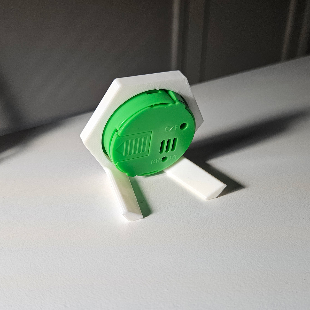 Mounting stand for Hygrometer by NEWSTREAM | Download free STL model ...