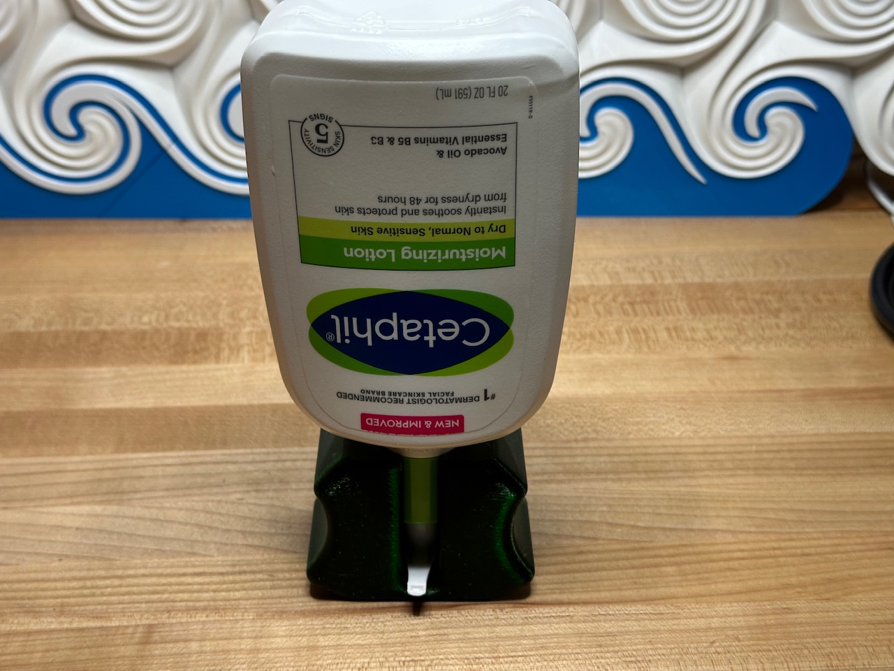 Inverted Lotion Holder von 3DBob | Kostenloses STL-Modell herunterladen ...