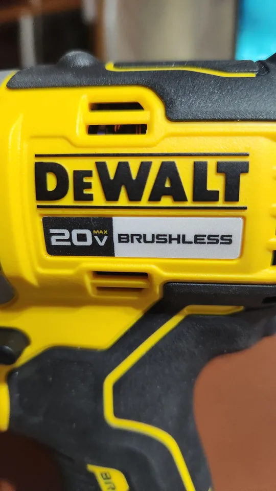 DeWalt 20V DCF840 Impact Driver Wall Mount by Luce | Download free STL ...