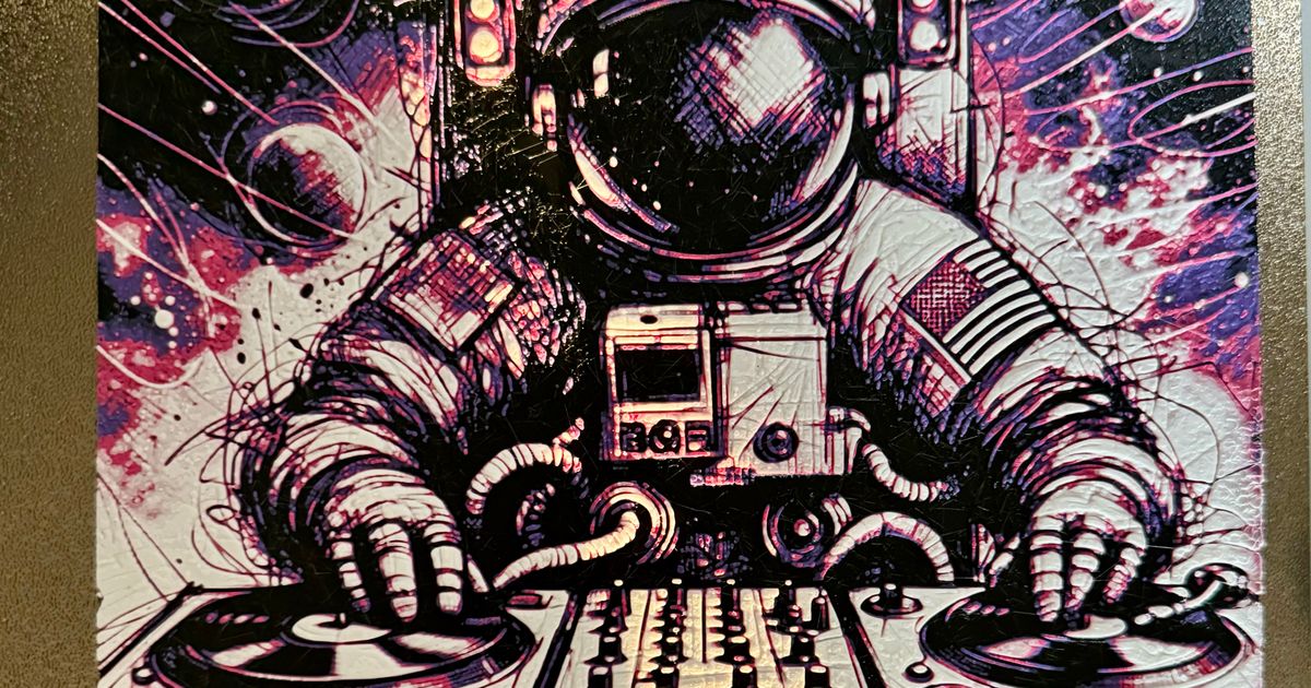 Astronaut DJ 2D Art - HueForge by Turbospeed | Download free STL model ...