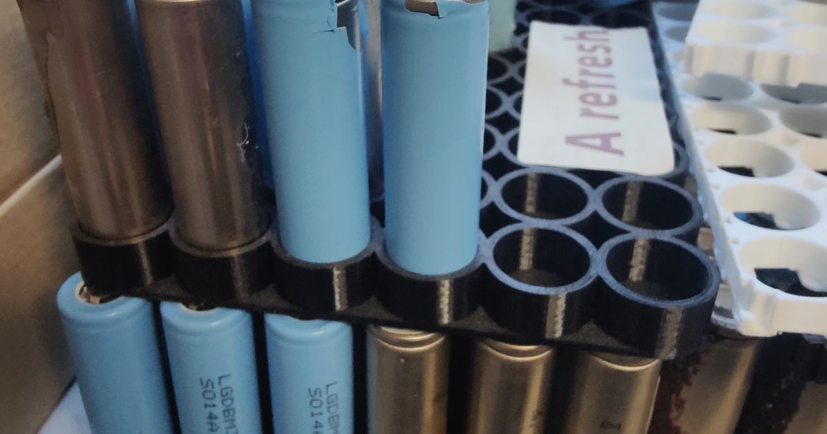 18650 Battery Holder by Letmeknow | Download free STL model ...