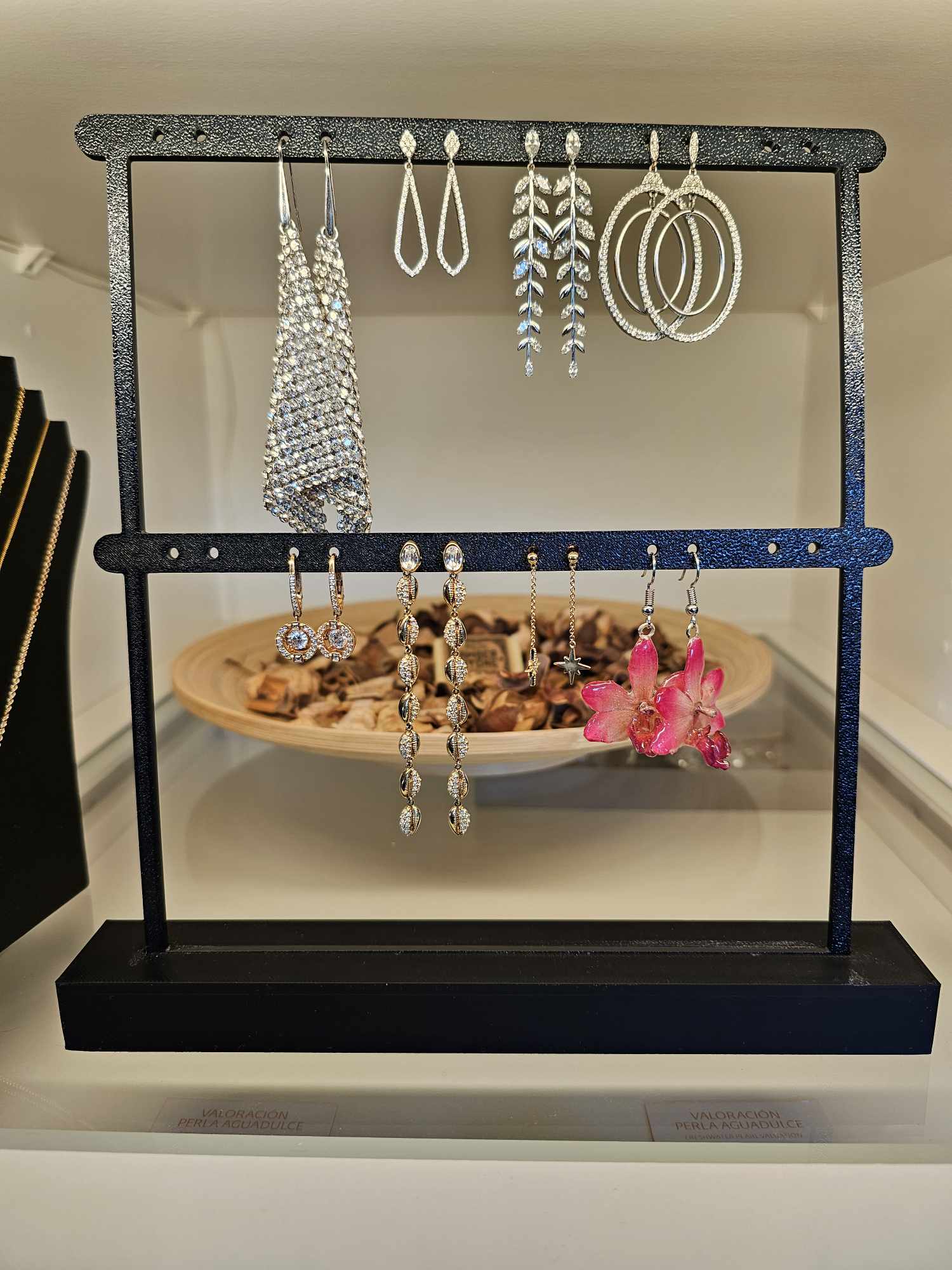 Earrings display stand jewelry by Lisa Elias | Download free STL model ...