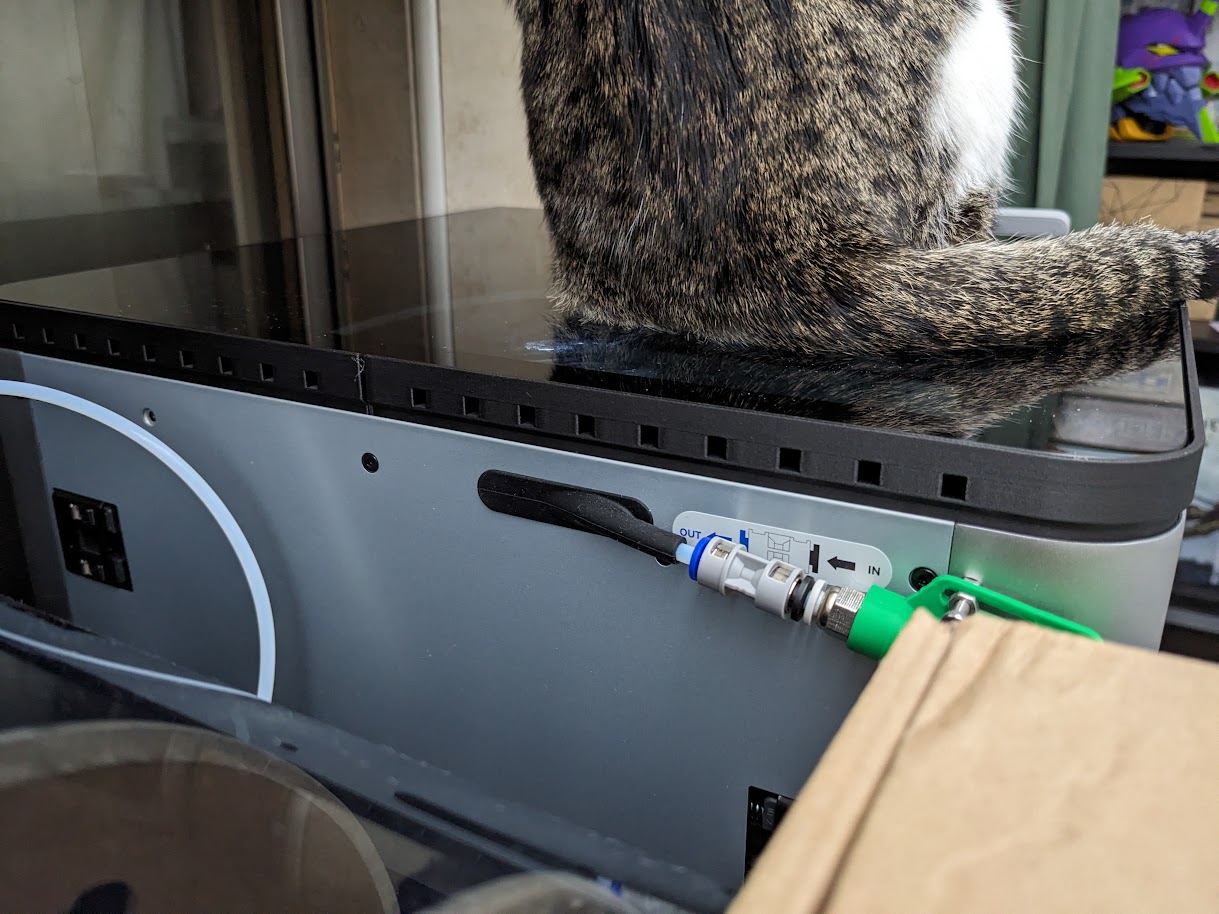 Bambu Lab X1 / P1 low profile glass riser with vent by Chen Hsin Yu ...