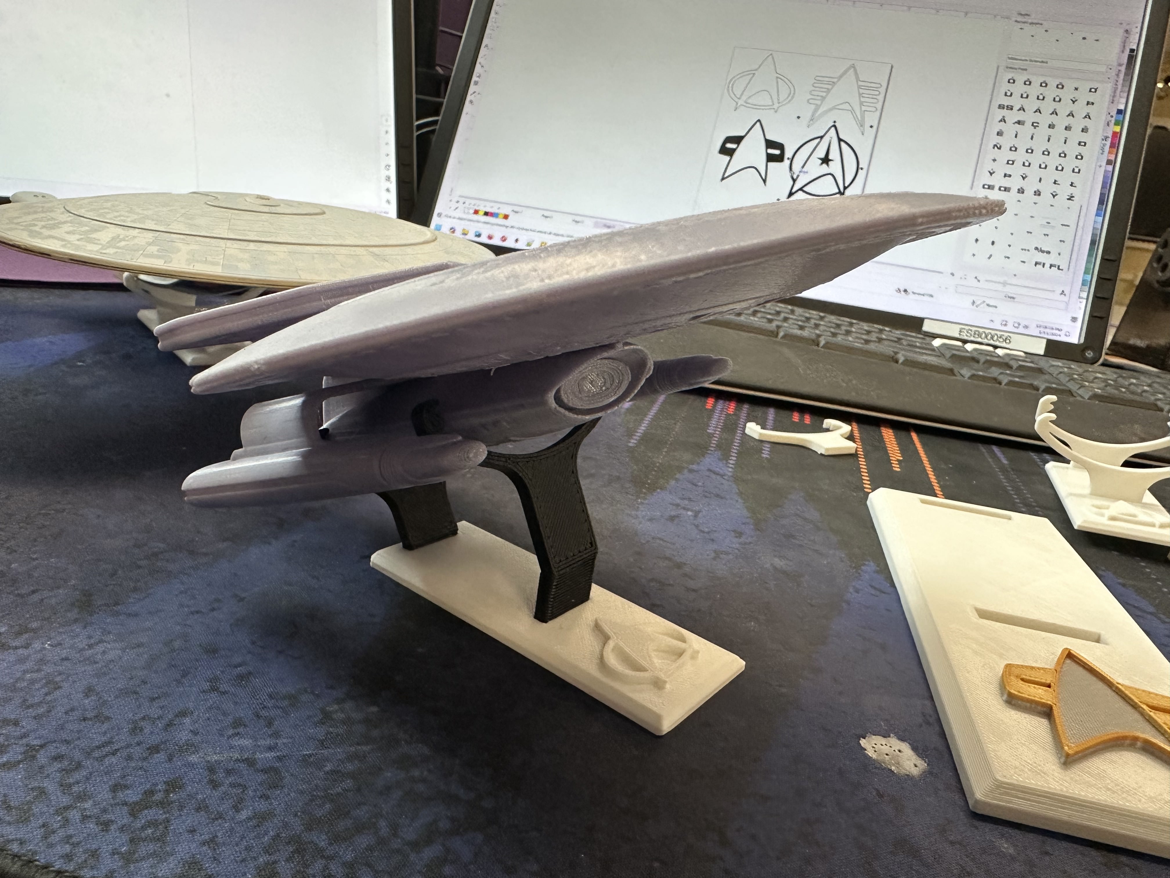 Star Trek Galaxy/Nebula Class Model Stands by Stephan | Download free ...