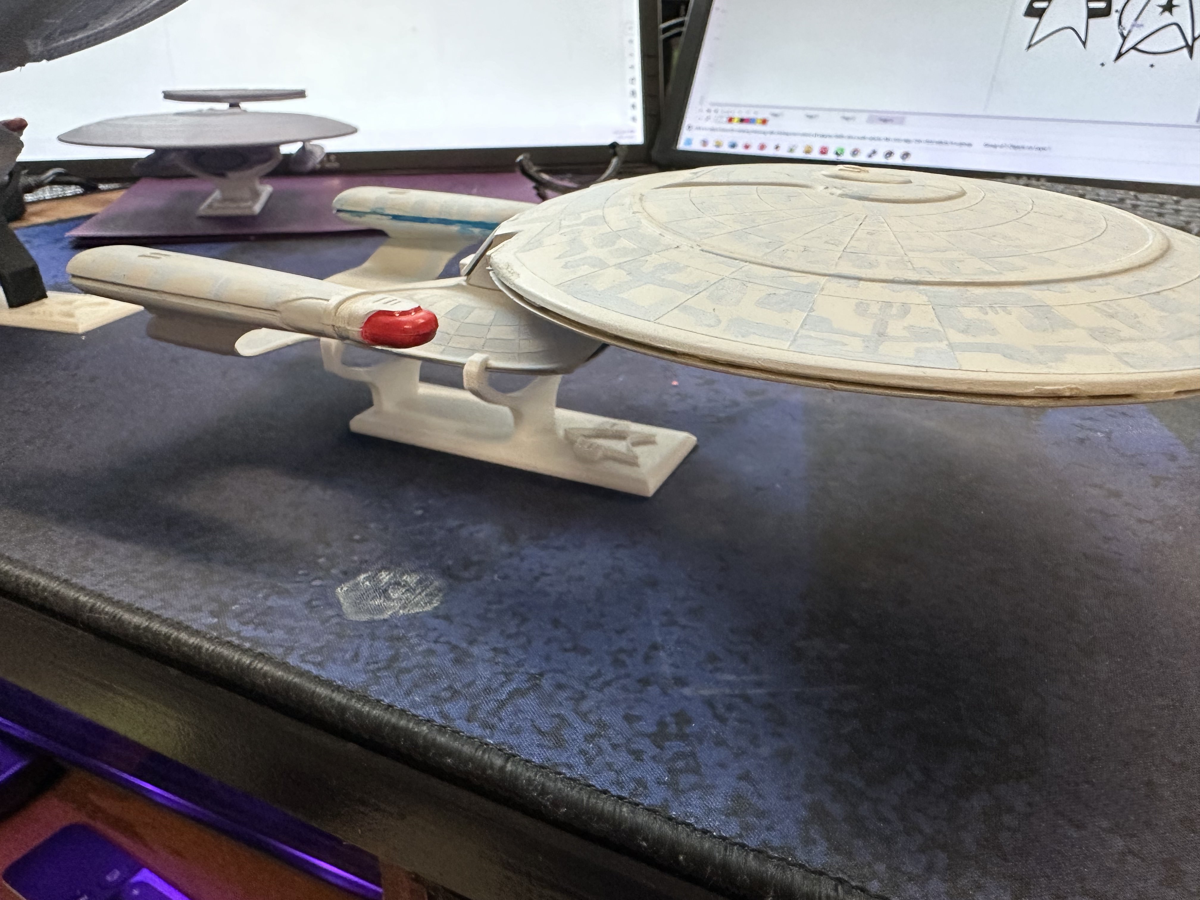 Star Trek Galaxy/Nebula Class Model Stands by Stephan | Download free ...