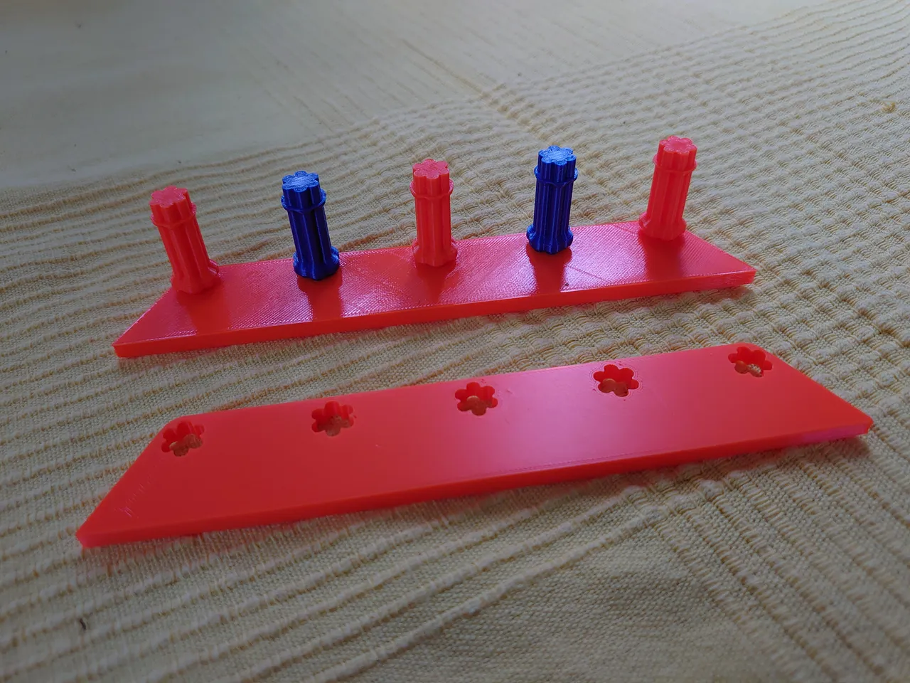 Die/Dice spinner (Tärningsspinnare) by gillis | Download free STL model ...