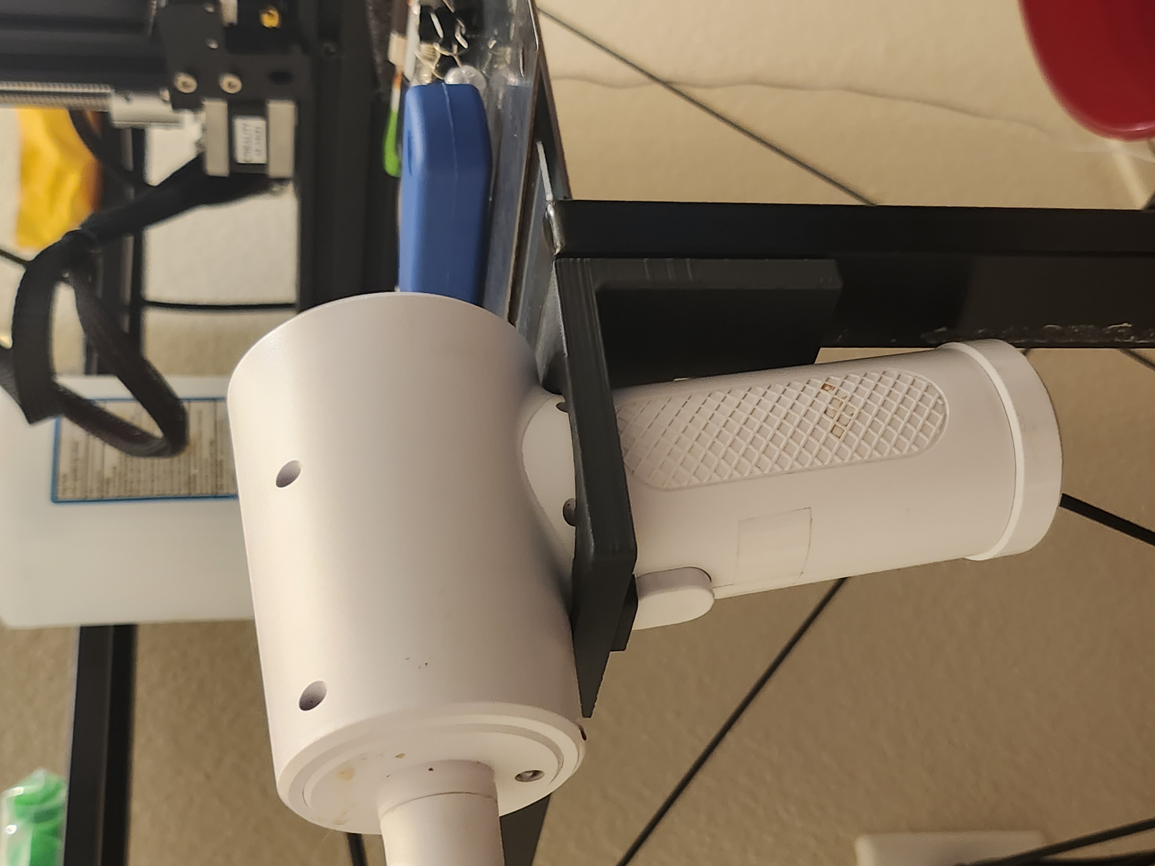 Handheld Air Duster and Parts Holder (30 mm desk) by ZamnDan | Download ...