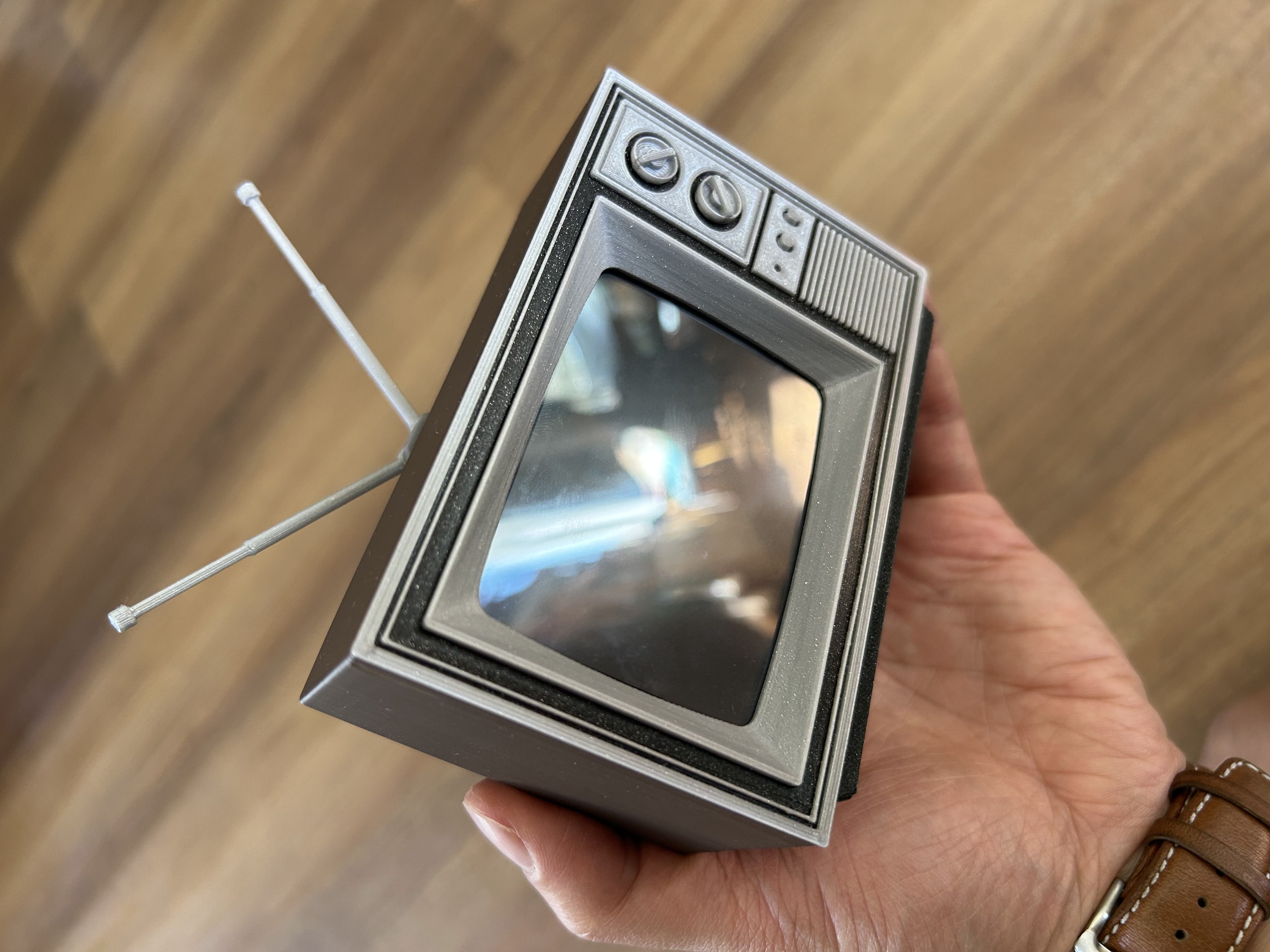 Retro TV Raspberry Pi Case V2 by fantasticmrdavid | Download free STL ...