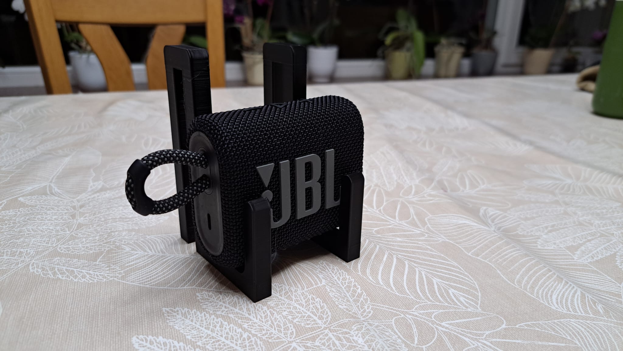 jbl go 3 holder by martijn geraerts | Download free STL model ...